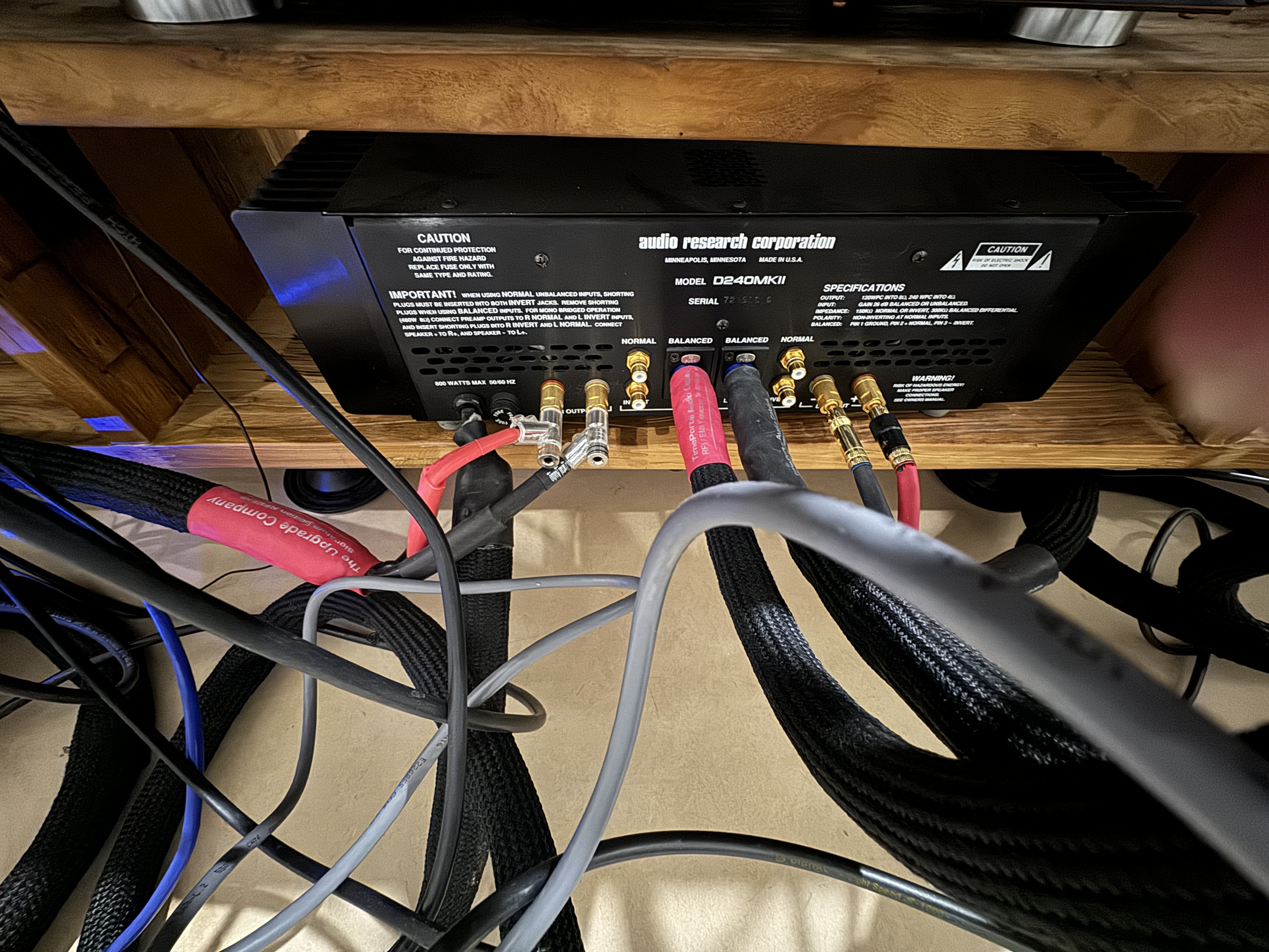 Audio Research D240 MKII Power Amplifier - Power Amplifiers - StereoNET