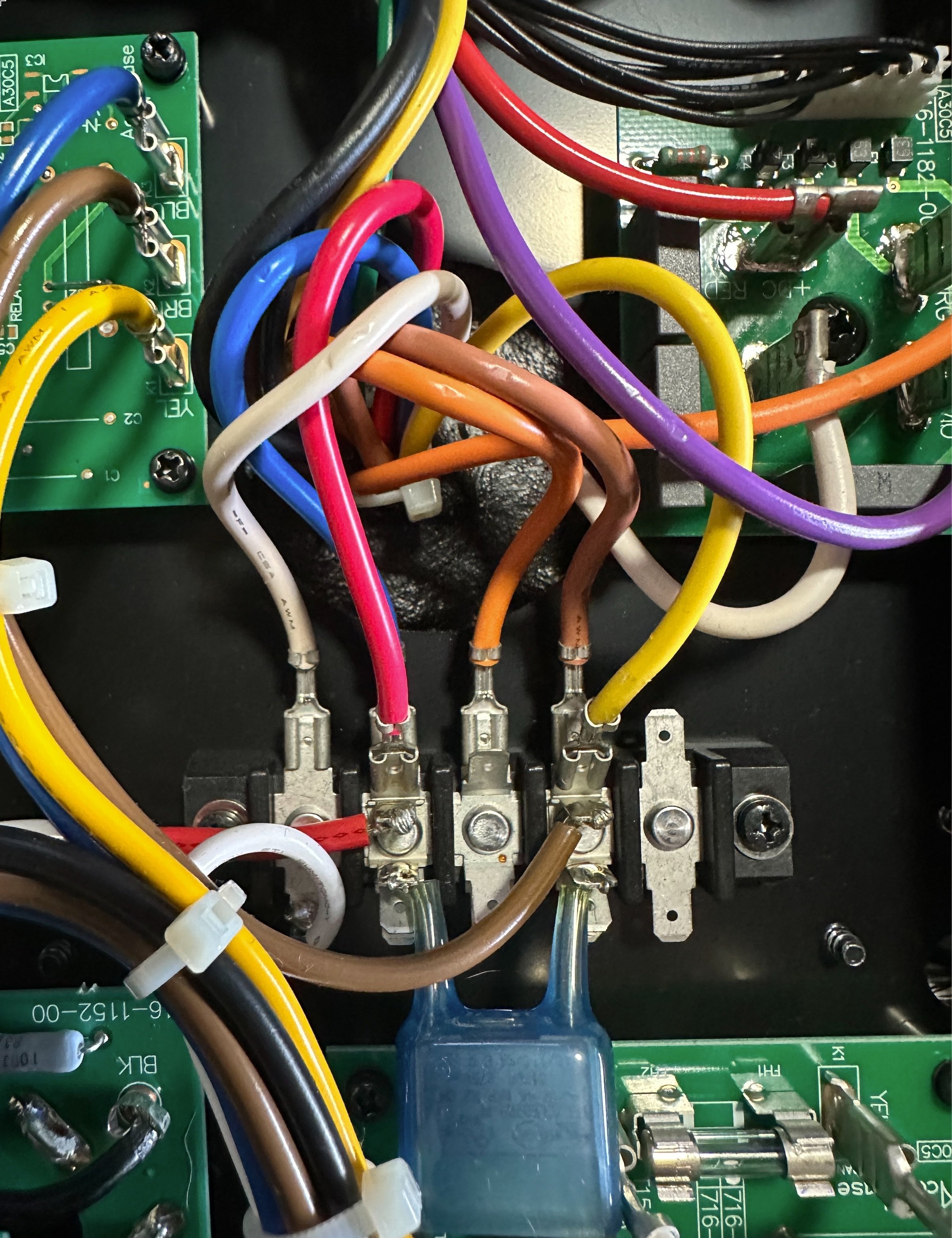 Anyone have a Accuphase P-4500 (240VAC)... after some pics of transformer windings please ...