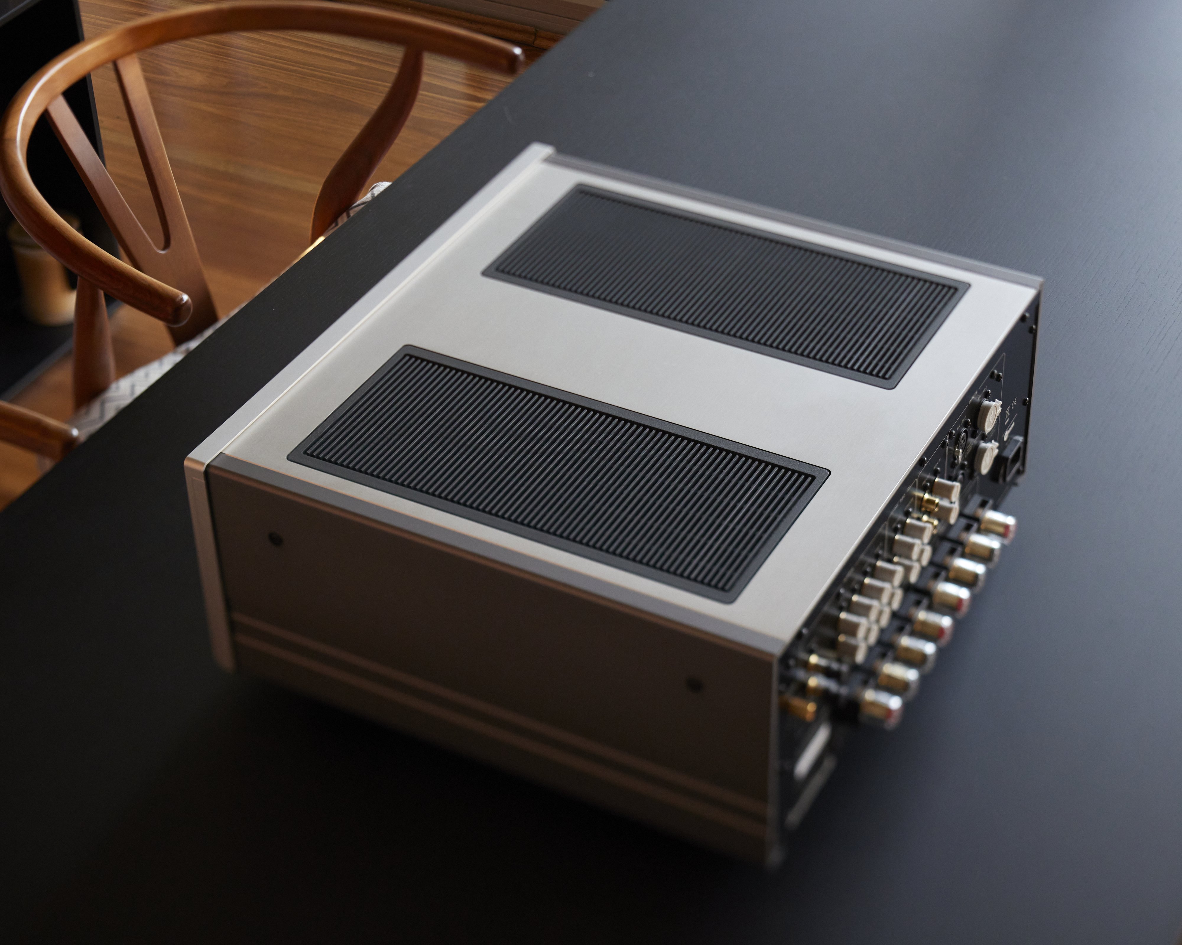 Luxman L-590AX Mark II Integrated Amplifier |﻿ Integrated Amplifiers