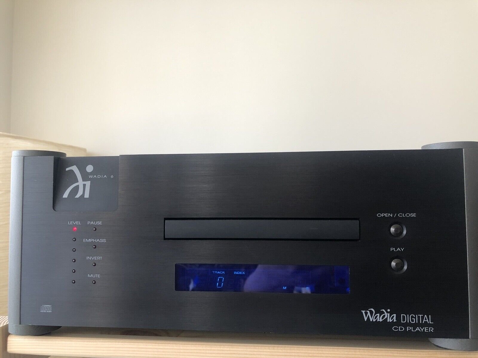Wadia 6CD Player |﻿ CD/SACD Players & Transport
