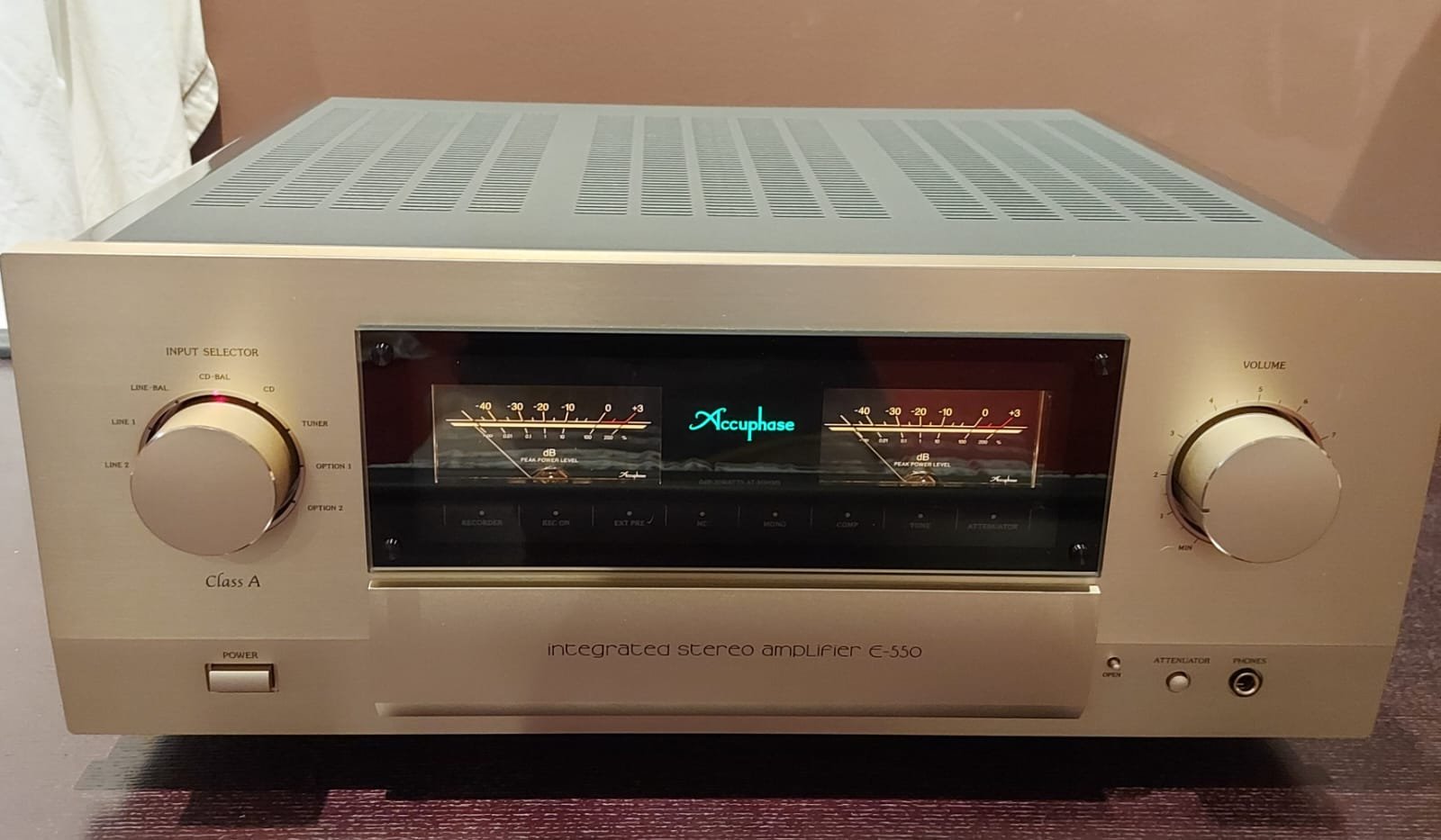 Accuphase E550 Integrated Amplifier (Solid State) - Integrated ...