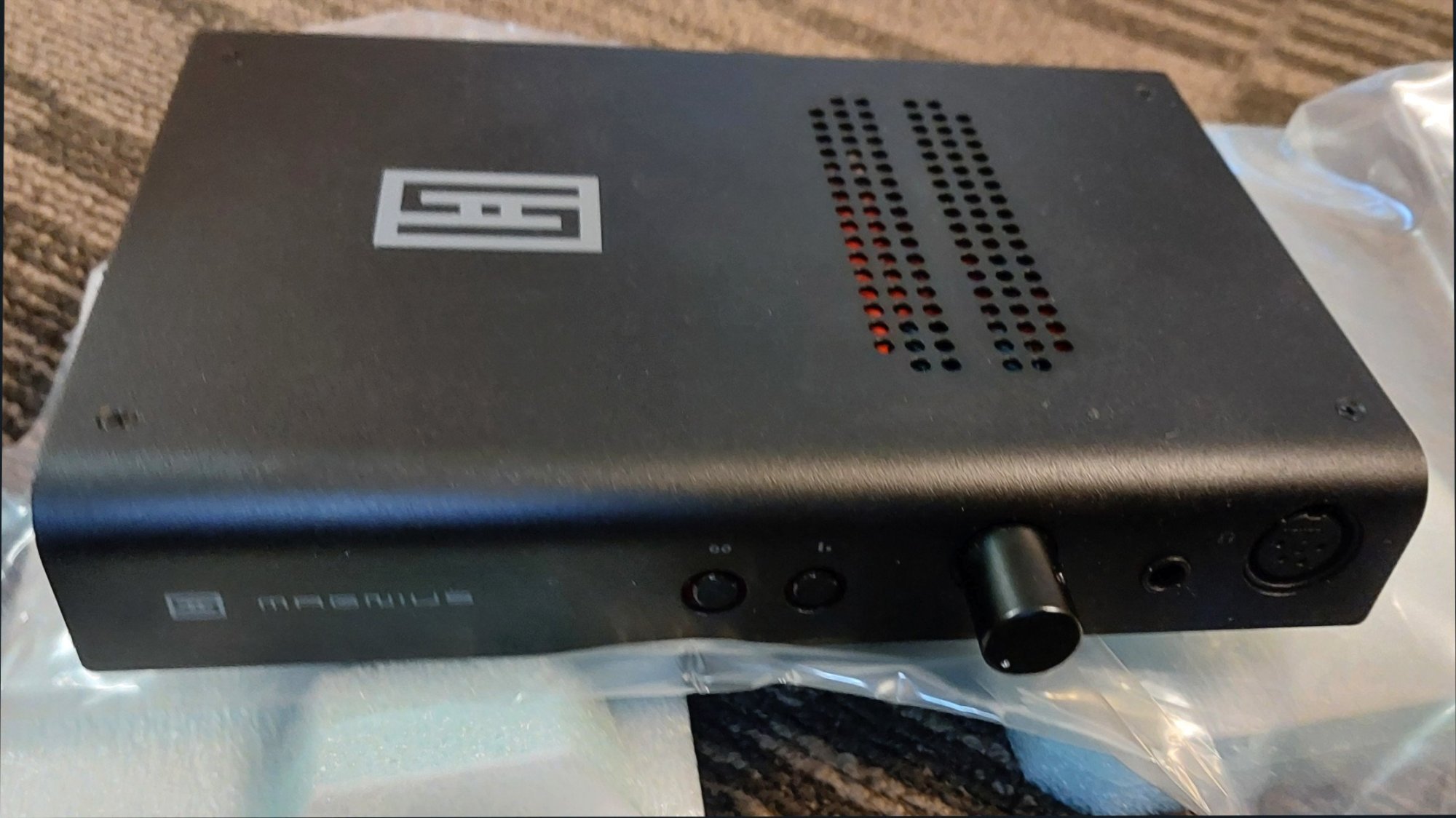 Schiit Audio Magnius Headphone Amplifier - Headphone Amps & DACs ...