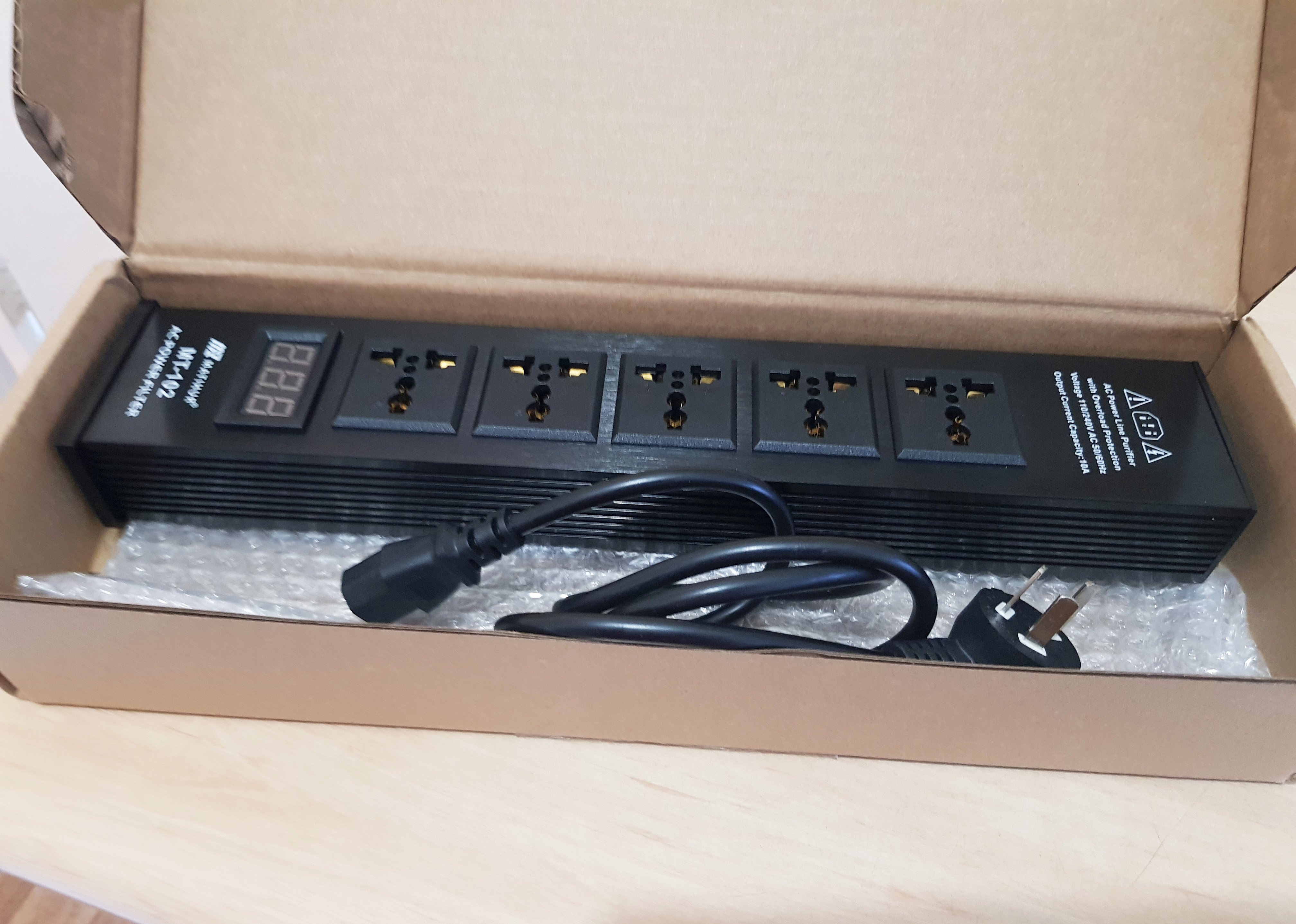 MATIHUR MT-102 Powerboard Filter - Power Filtering / Conditioning - StereoNET