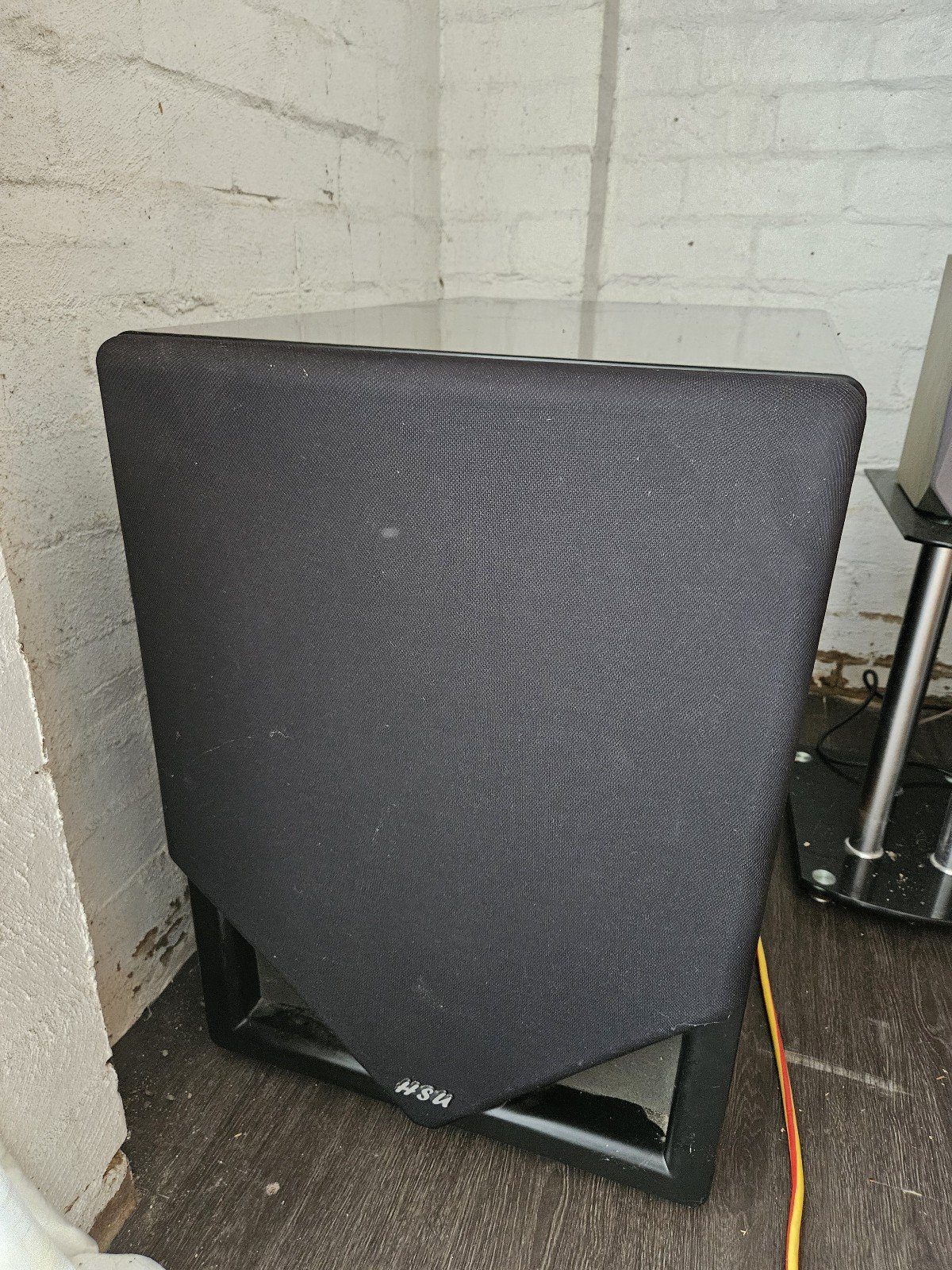 Hsu research VFT-15f Subwoofer (Active / Powered) - Subwoofers - StereoNET