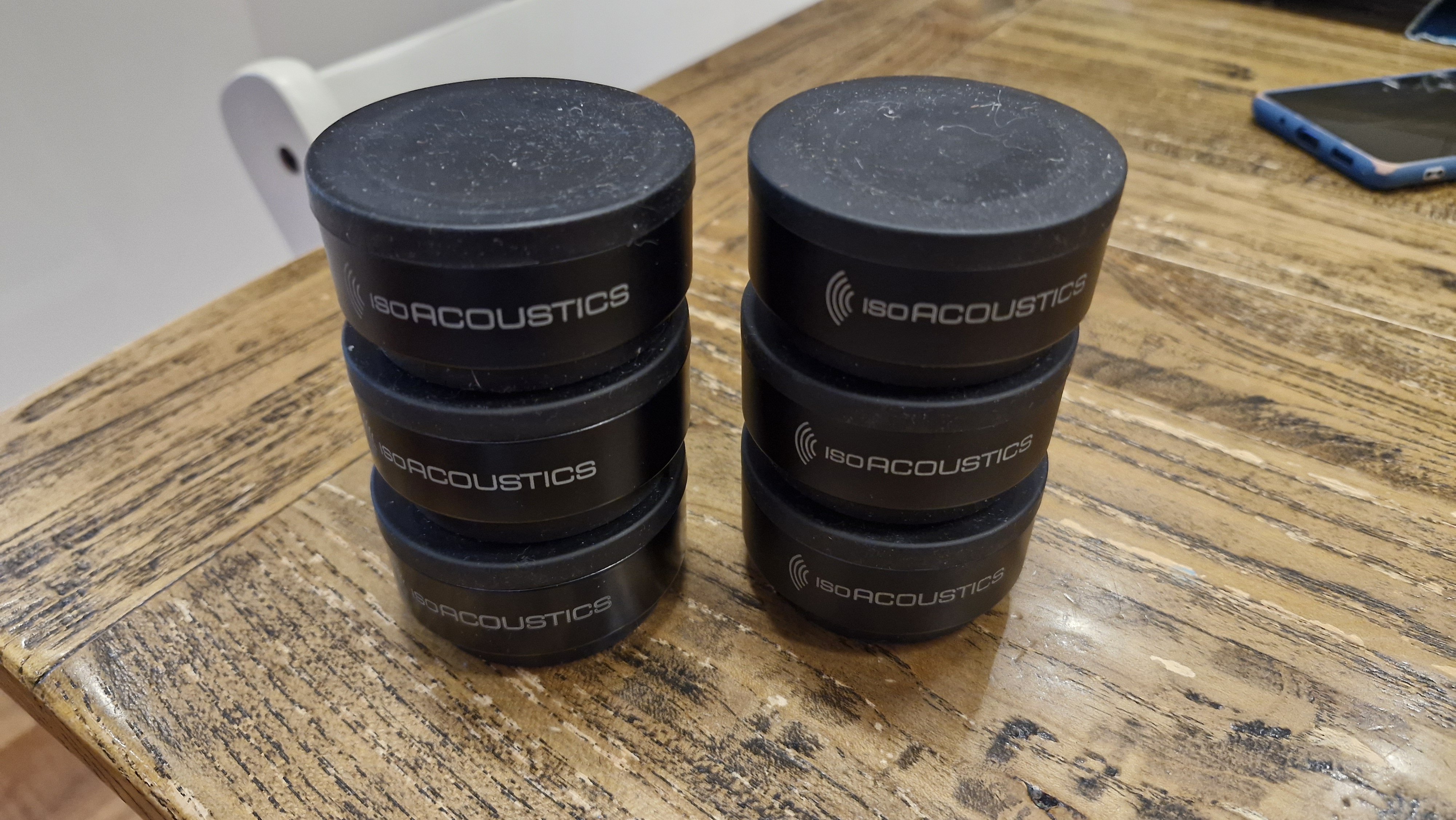 IsoAcoustics Iso-puck Isolation Devices - Tweaks / Tuning - StereoNET