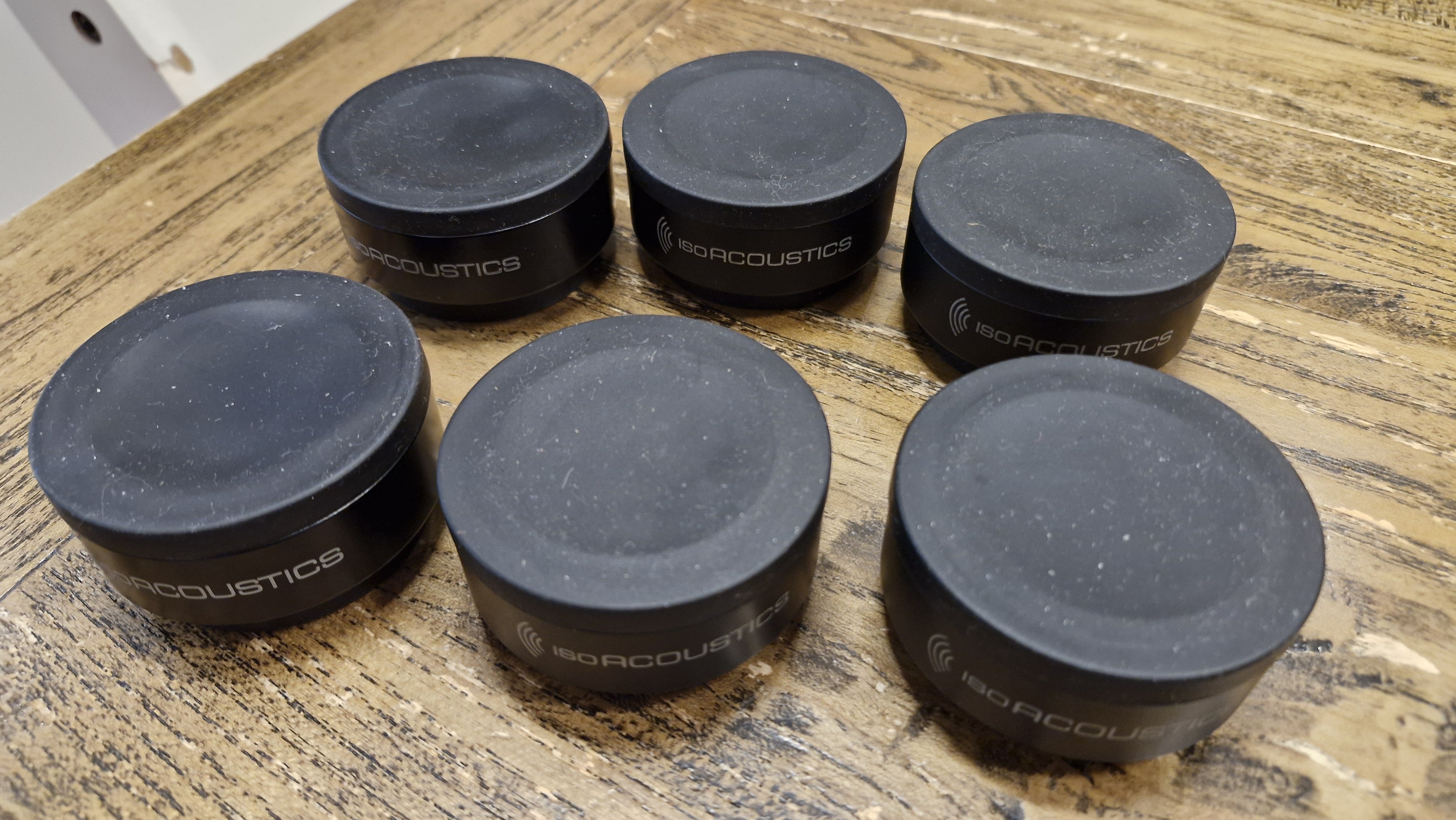 IsoAcoustics Iso-puck Isolation Devices - Tweaks / Tuning - StereoNET
