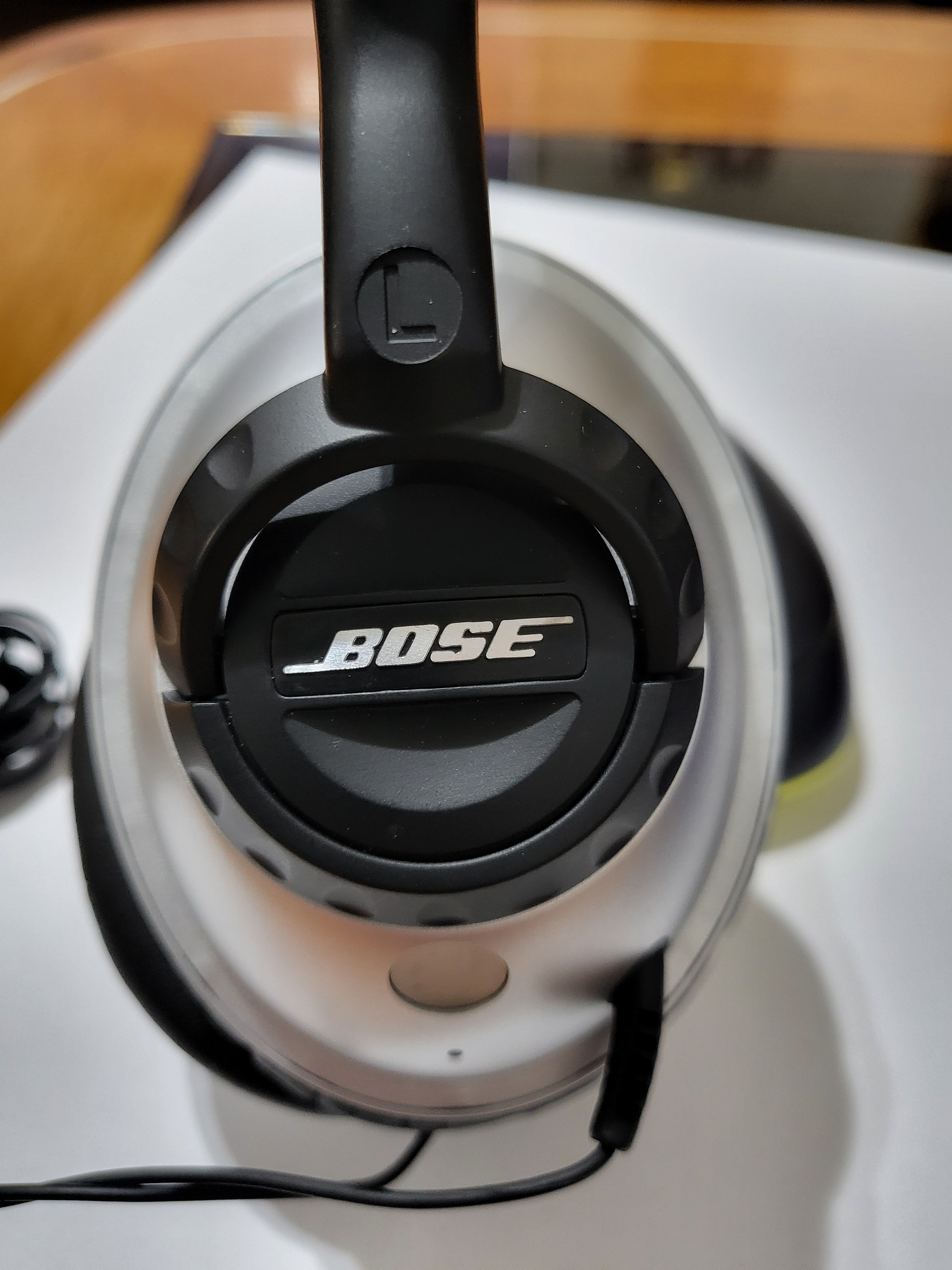 Bose Around - Ear Triport TP-1A Headphones - Over/On Ear - Headphones ...