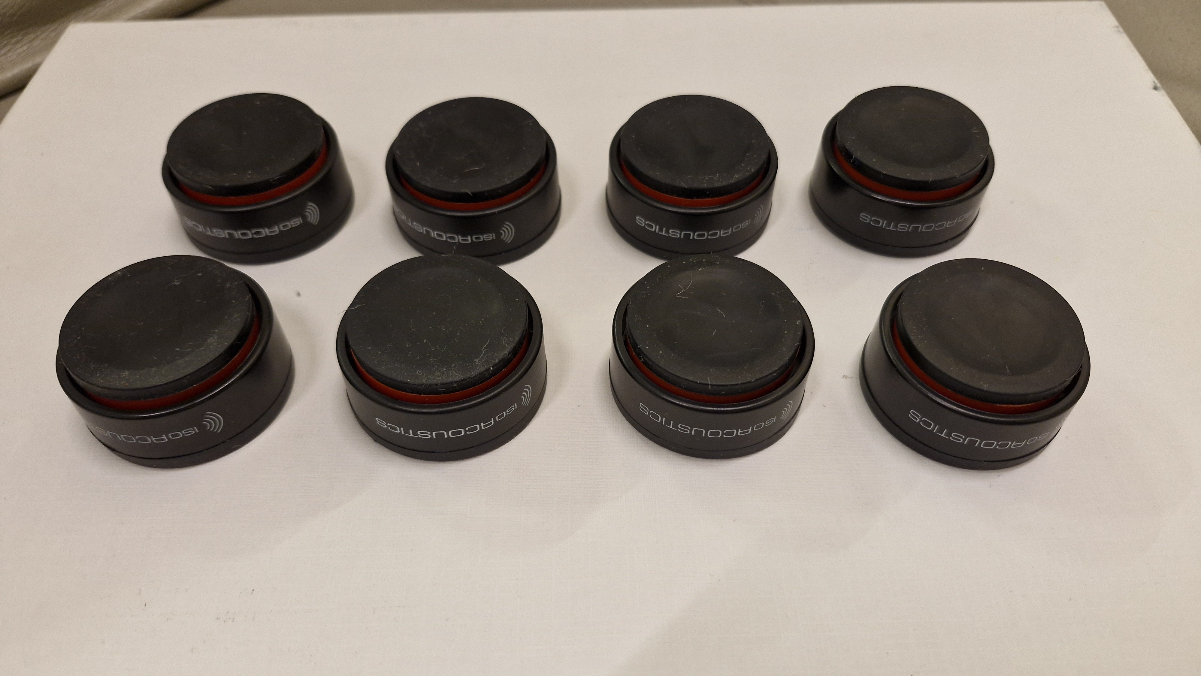 IsoAcoustics Mini pucks Isolation Devices - Tweaks / Tuning - StereoNET