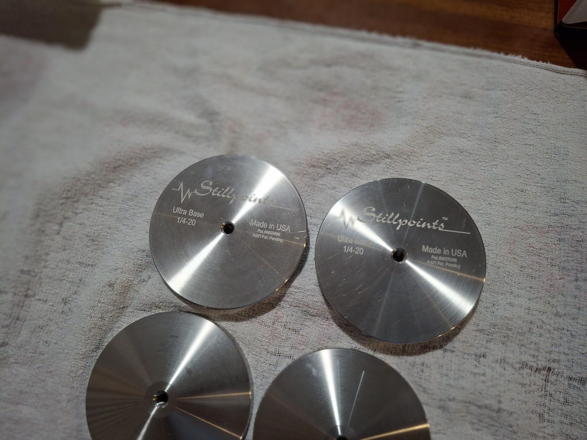 Stillpoints ULTRA BASE Isolation Devices |﻿ Tweaks / Tuning