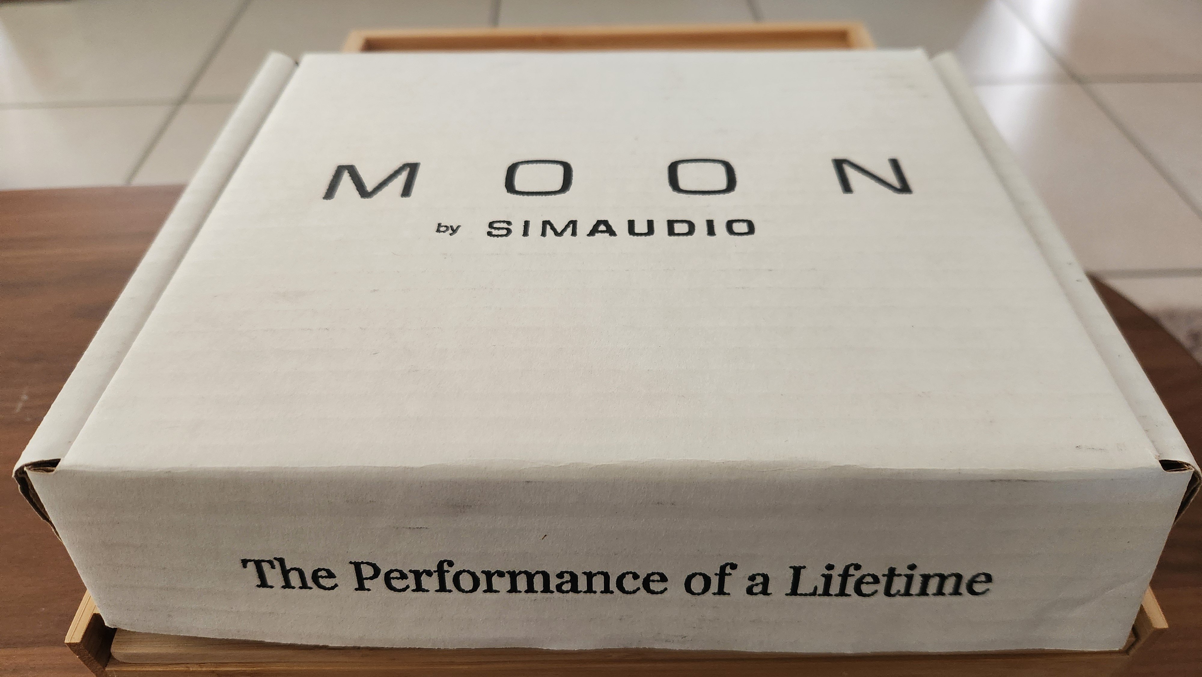 Simaudio Moon 110LP V2 Phono Preamplifier - Phono Amplifiers - StereoNET