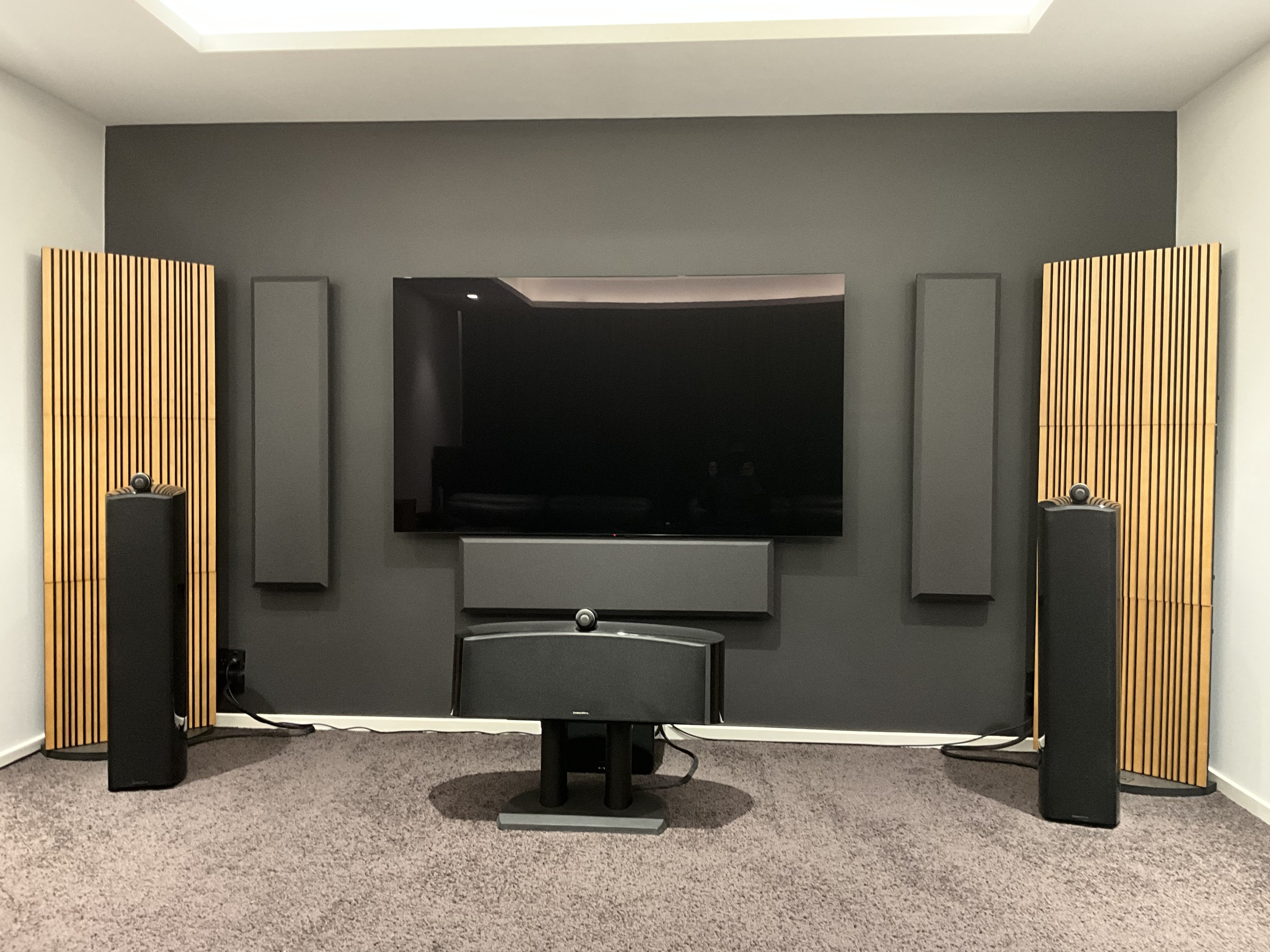 Artnovion Sienna BT Corner Bass Trap - Acoustic Treatment - StereoNET