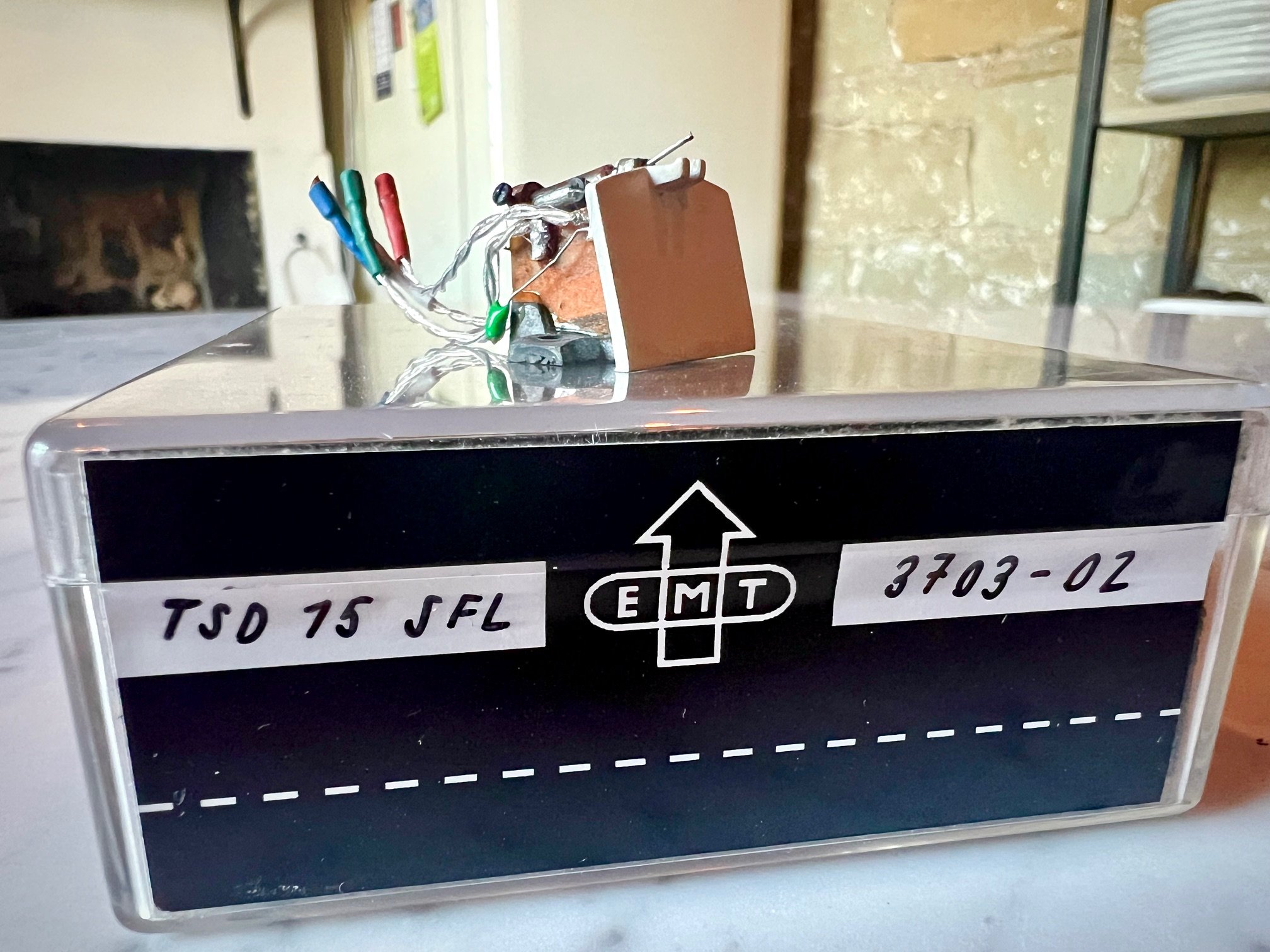 EMT TSD15 Phono Cartridge (MC) - Phono Cartridges - StereoNET