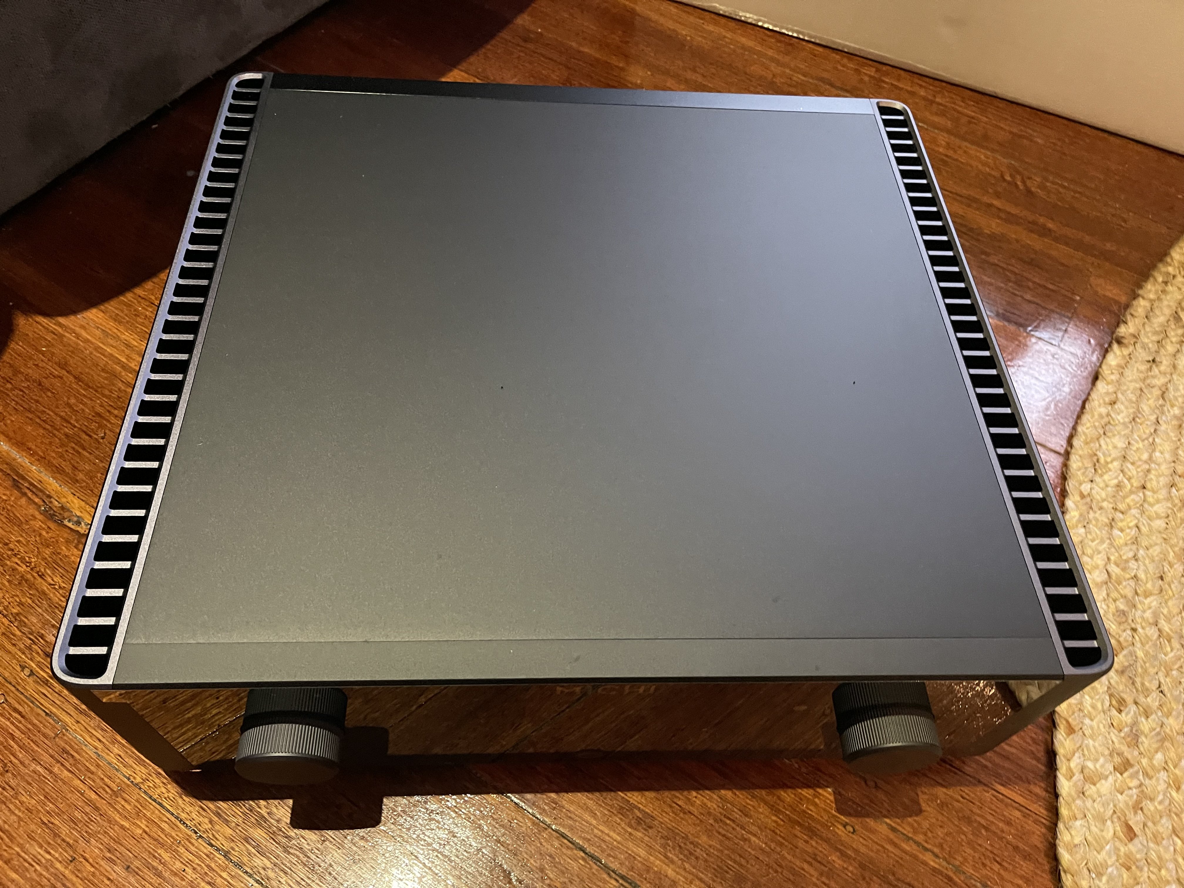 Rotel Michi P5 Pre Amplifier - Pre Amplifiers - StereoNET