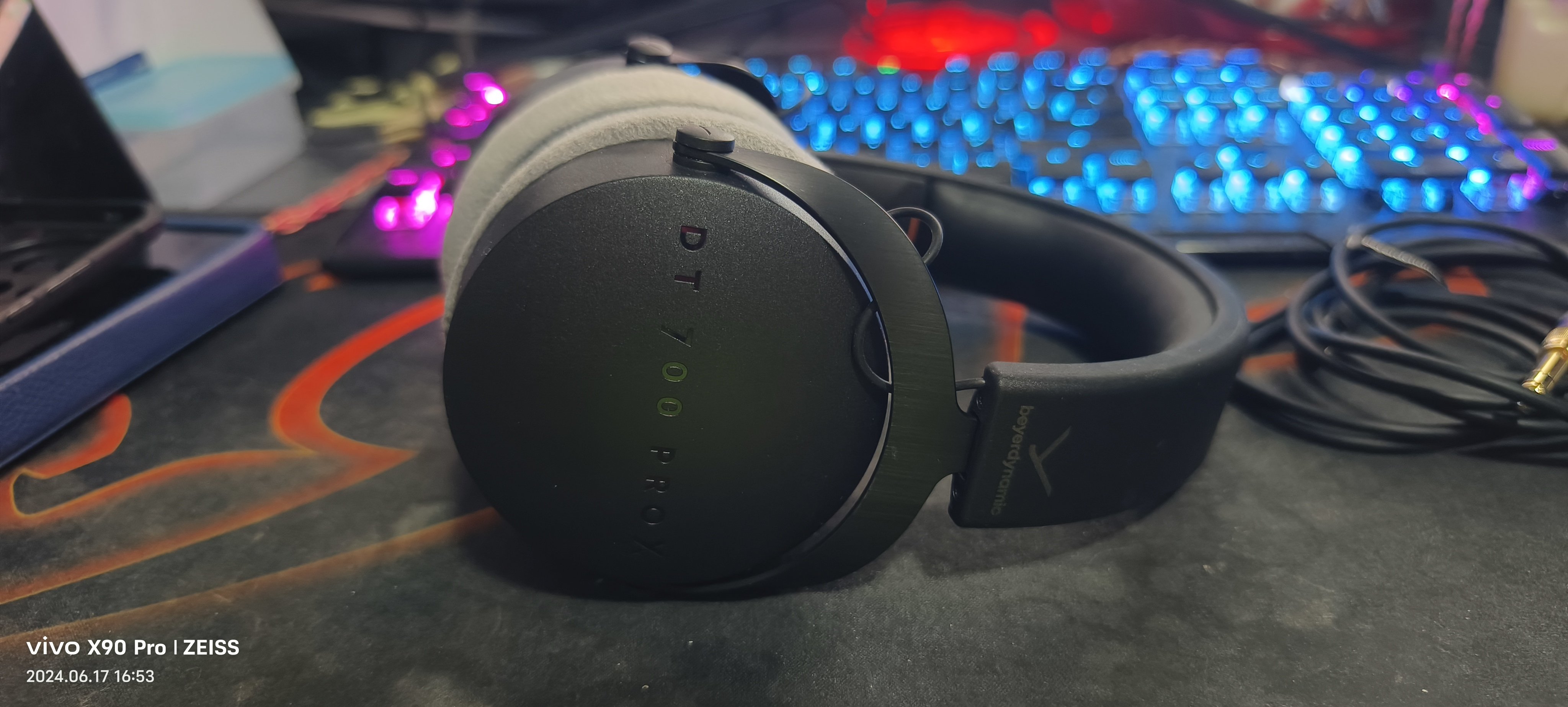 Beyerdynamic DT 700 PRO X Headphones - Over/On Ear - Headphones (Over ...