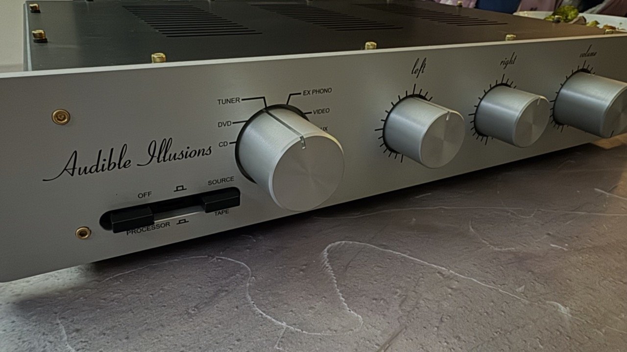Audible Illusions Modulus L3A Pre Amplifier - Pre Amplifiers - StereoNET
