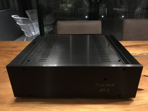 First Watt SIT-3 Power Amplifier - Power Amplifiers - StereoNET