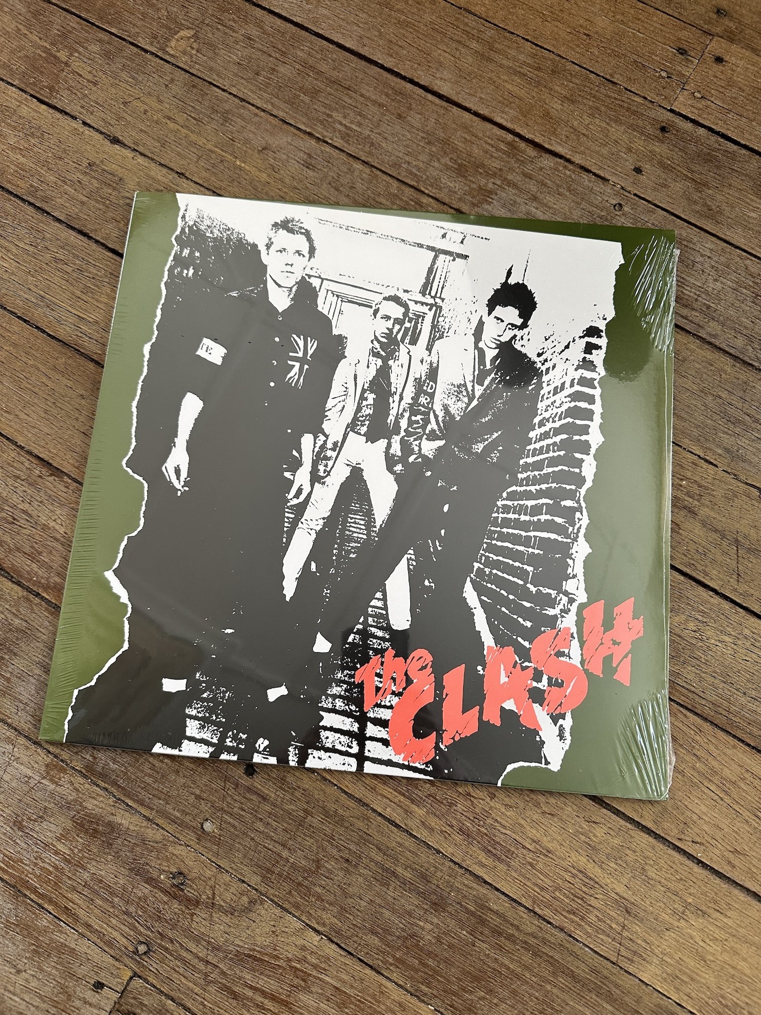 The Clash Vinyl Record (LP) - Vinyl Records - StereoNET