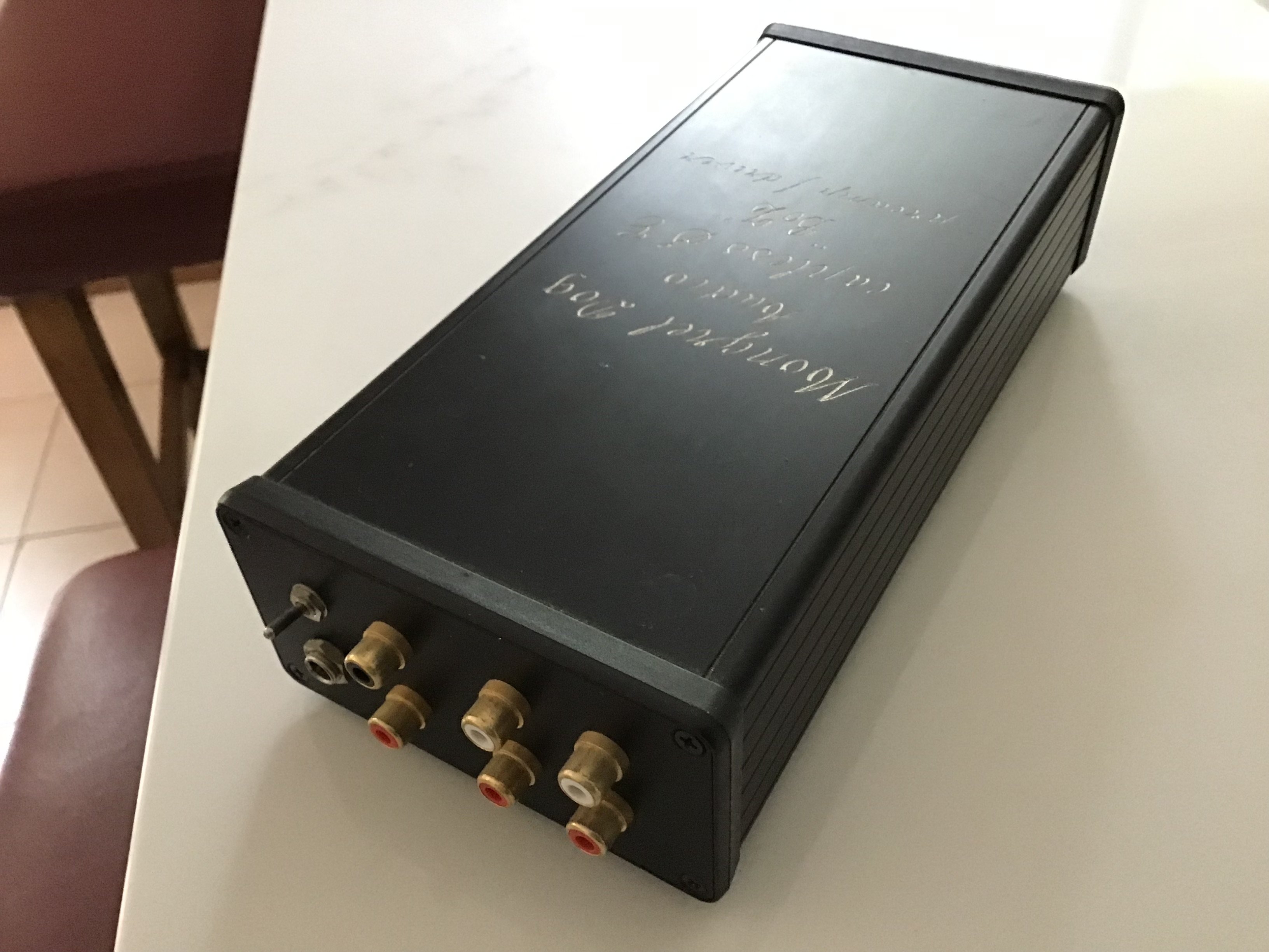 retro-thermionic BoZ Pre Amplifier - Pre Amplifiers - StereoNET