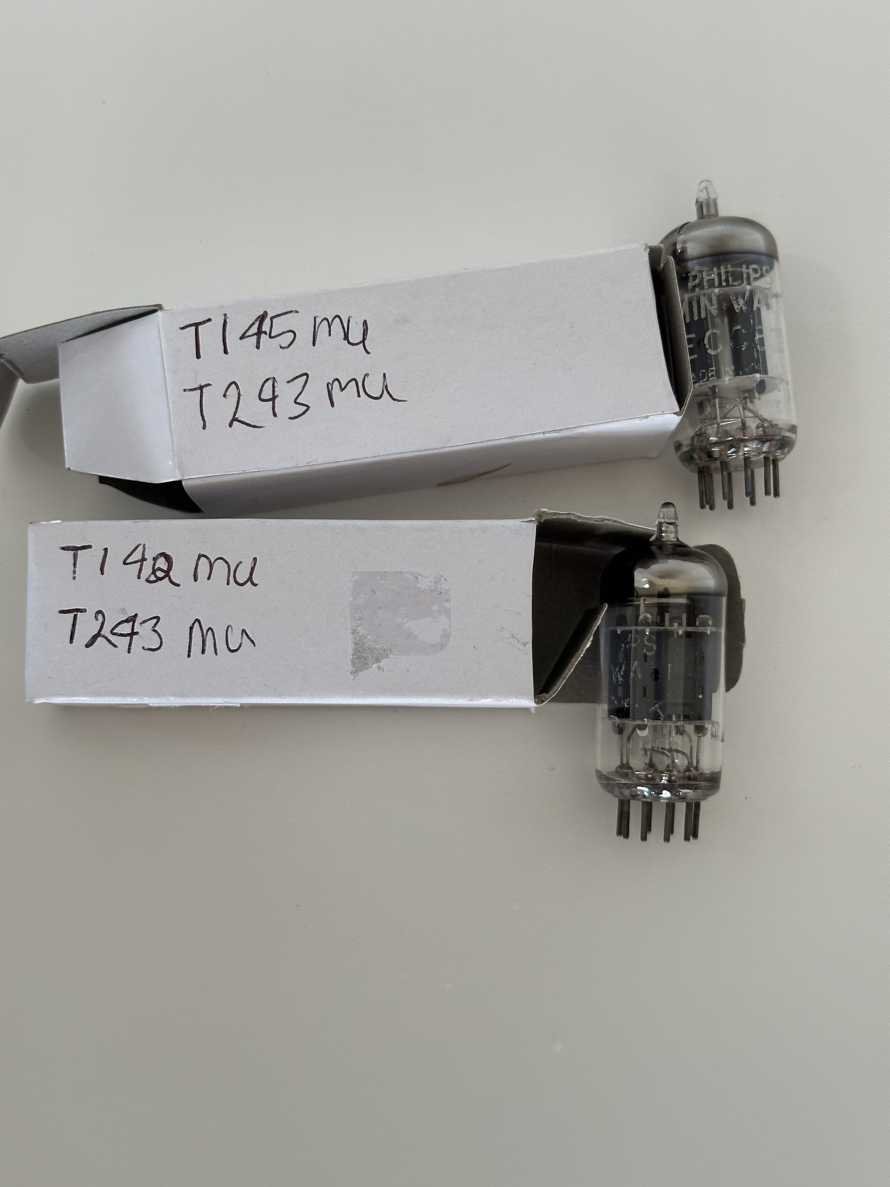 Philips Miniwatt ECC83/12AX7 Valves/Tubes - Valves / Tubes - StereoNET