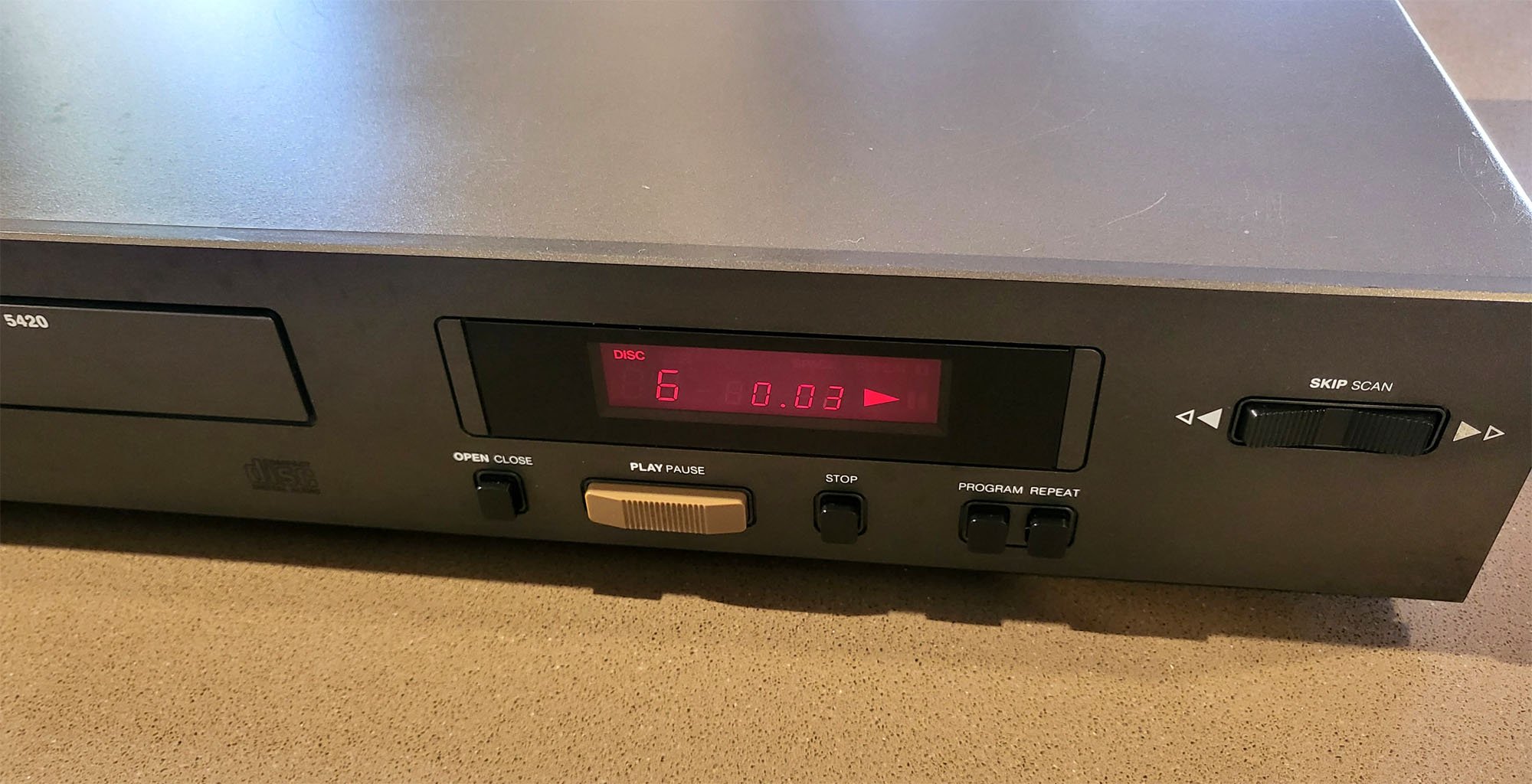 NAD Electronics 5420 CD Player - CD/SACD Players & Transport - StereoNET