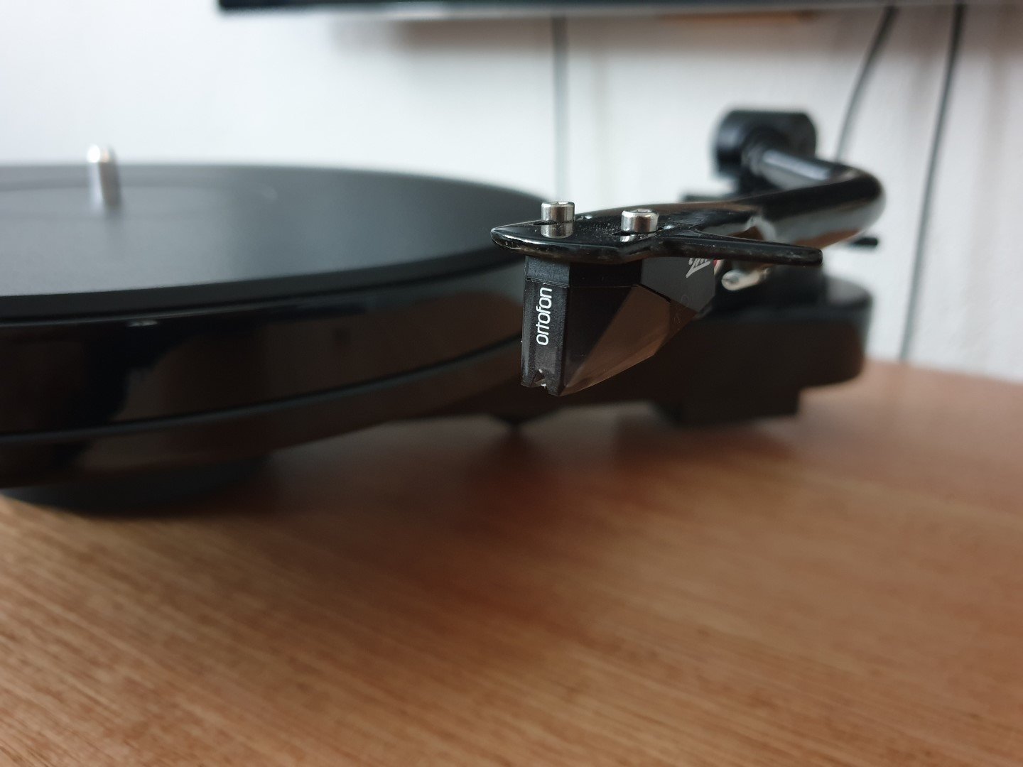 Pro-Ject RPM 3 Carbon Turntable - Turntables & Record Players - StereoNET