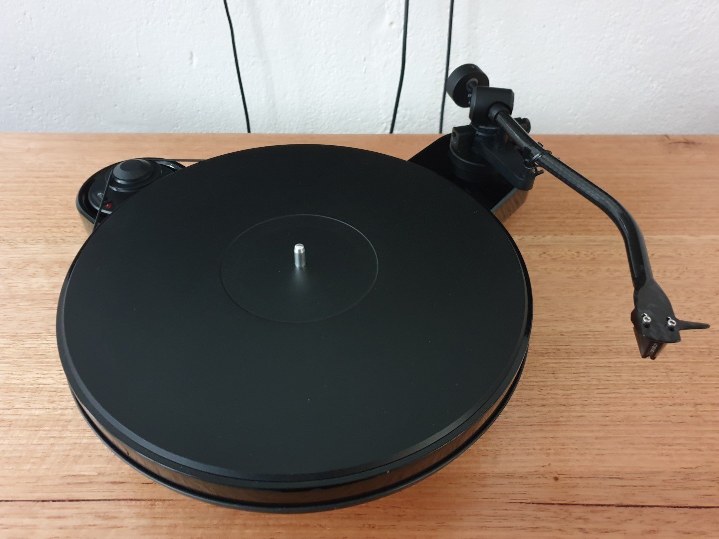Pro-Ject RPM 3 Carbon Turntable - Turntables & Record Players - StereoNET