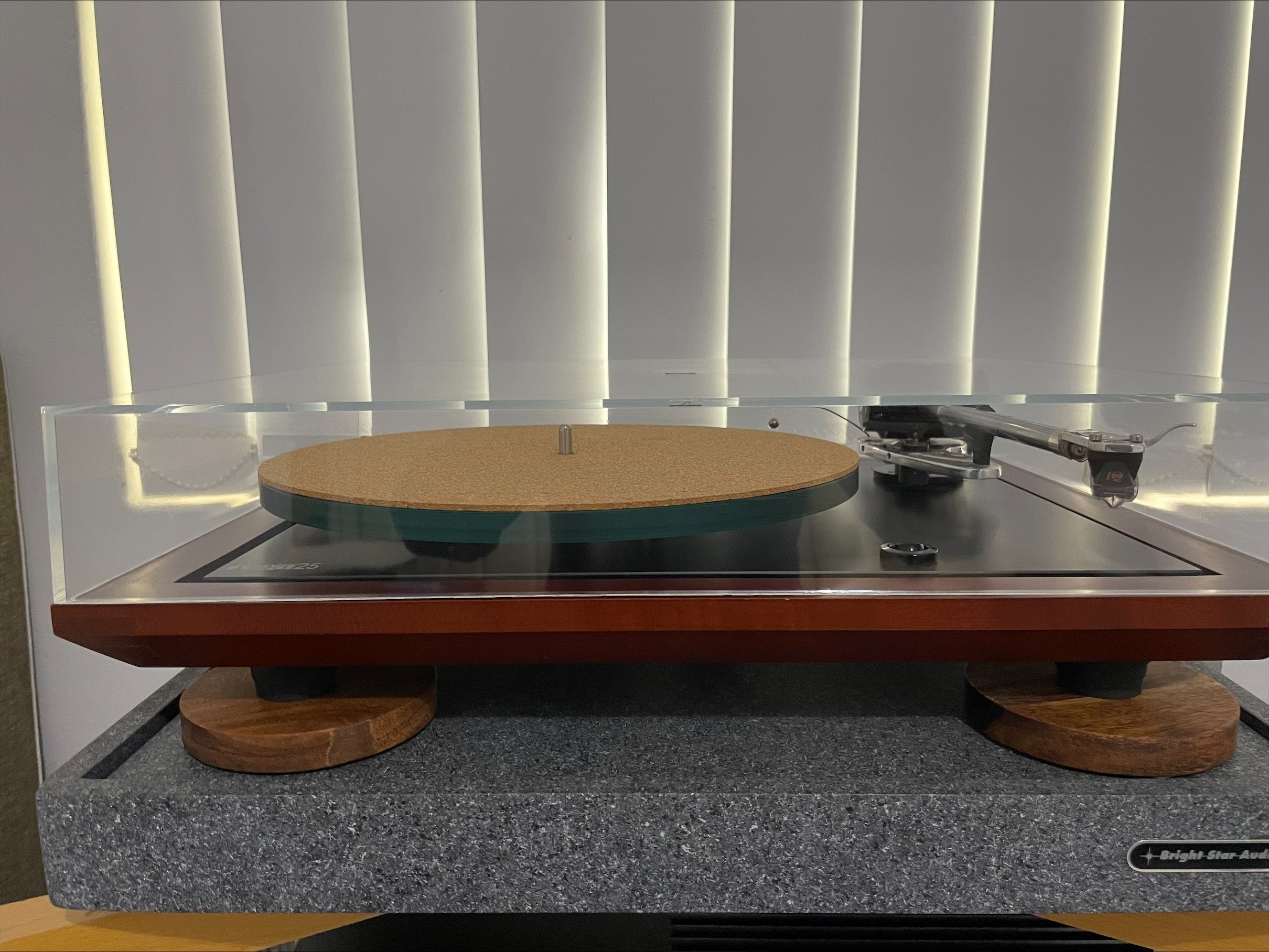 Rega P25 Turntable - Turntables & Record Players - StereoNET