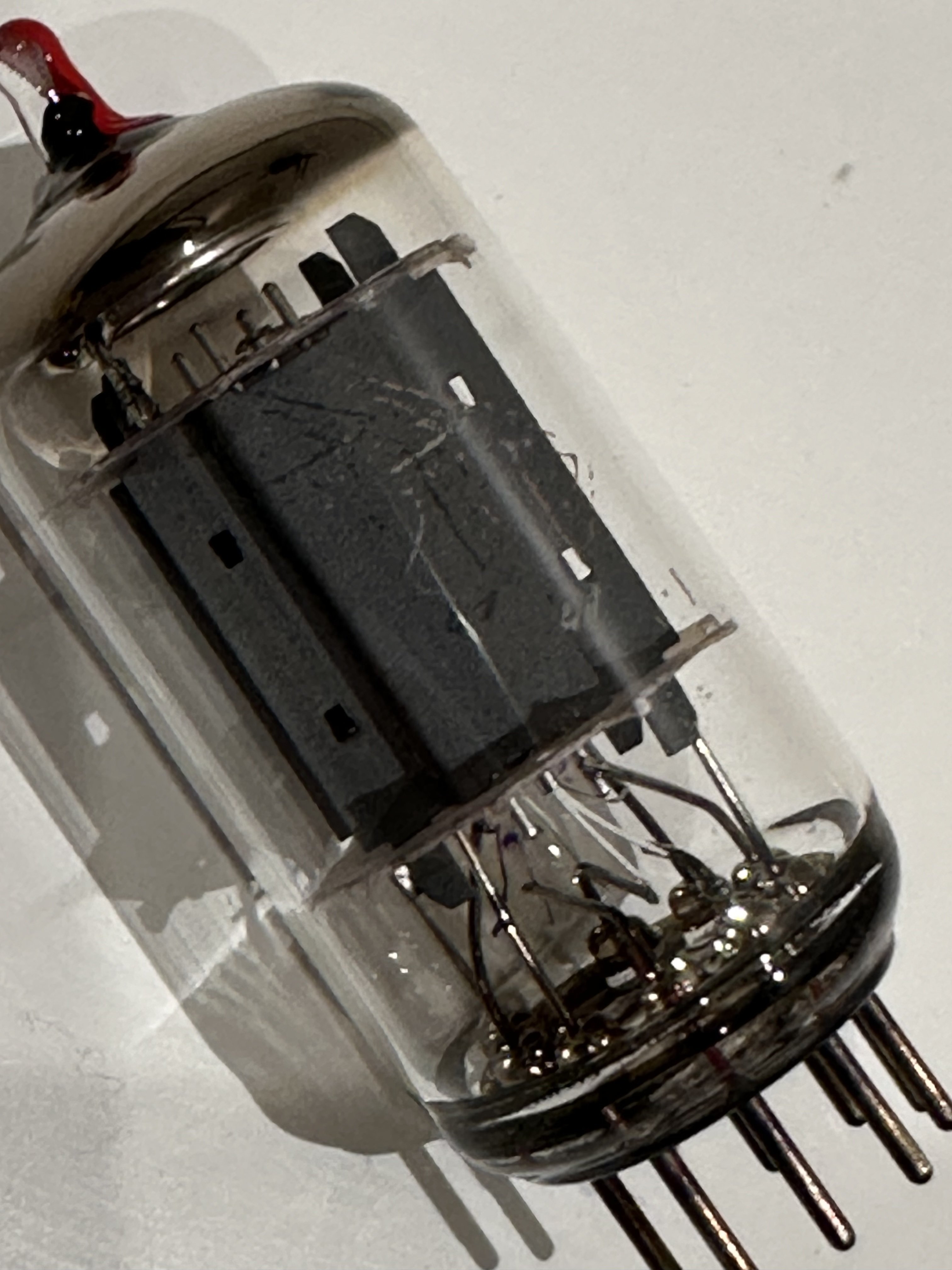 Telefunken 12AU7/ECC82 Red Tipped Valves/Tubes - Valves / Tubes - StereoNET