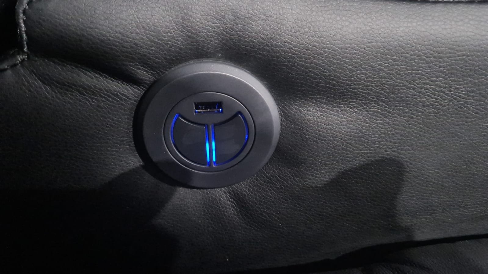 Leather Recliner Seats 3 Seat with USB Charging Cinema Chair - Seating ...