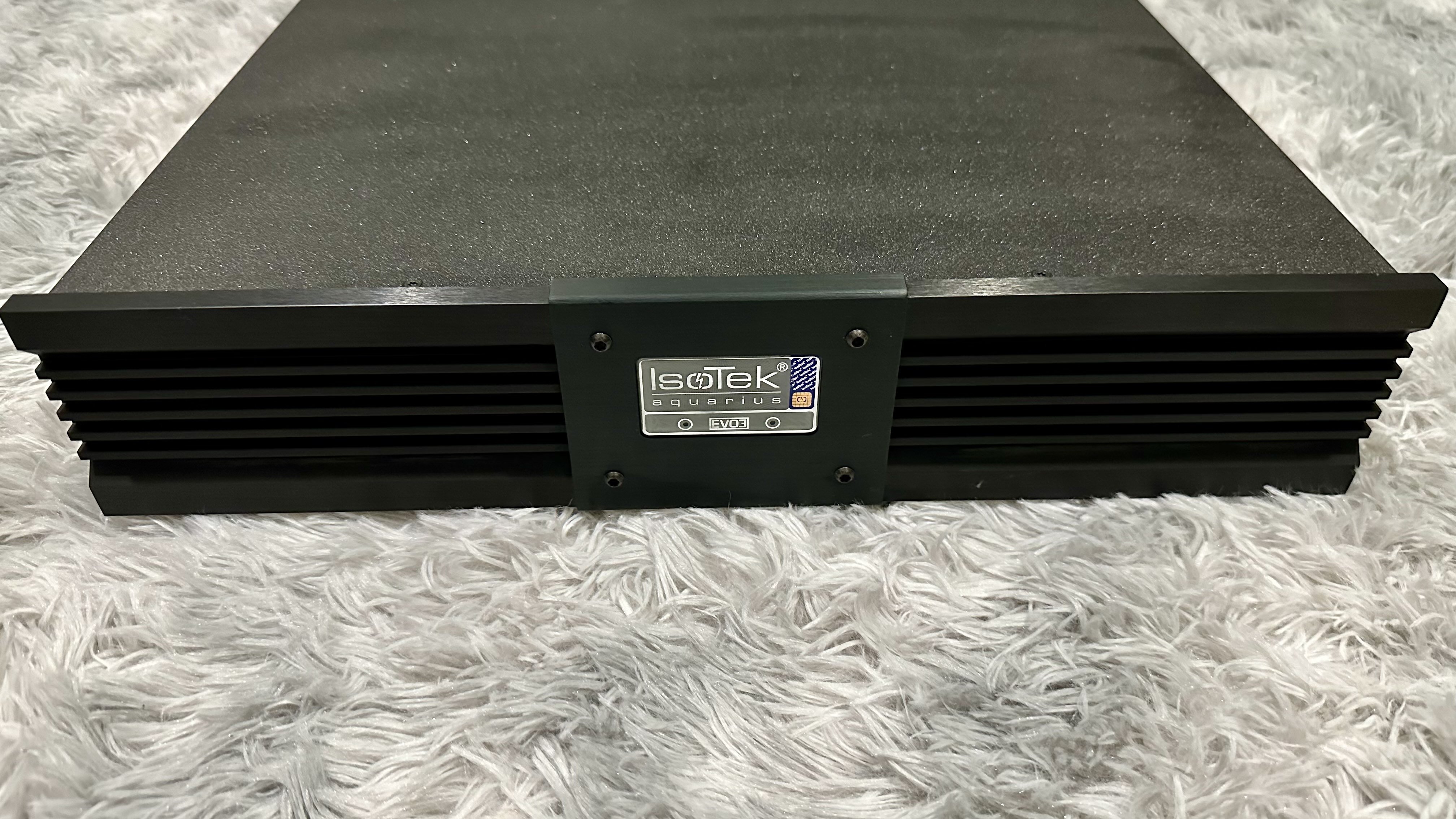 IsoTek EVO3 Aquarius Power Conditioner - Power Filtering / Conditioning ...