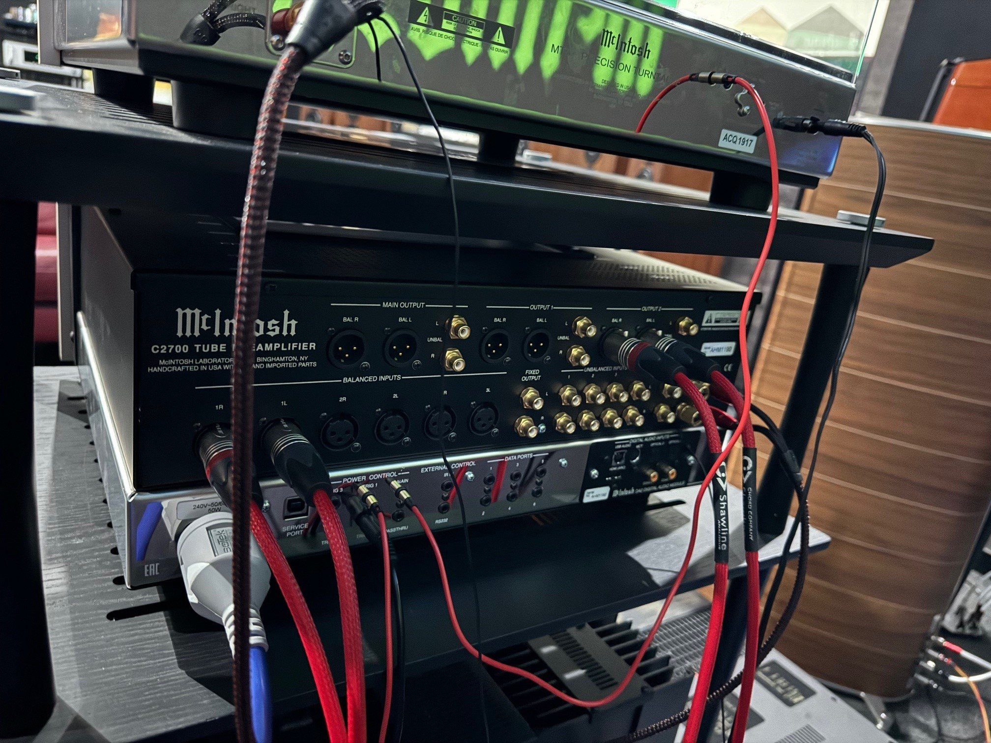 McIntosh C2700 Pre Amplifier - Pre Amplifiers - StereoNET