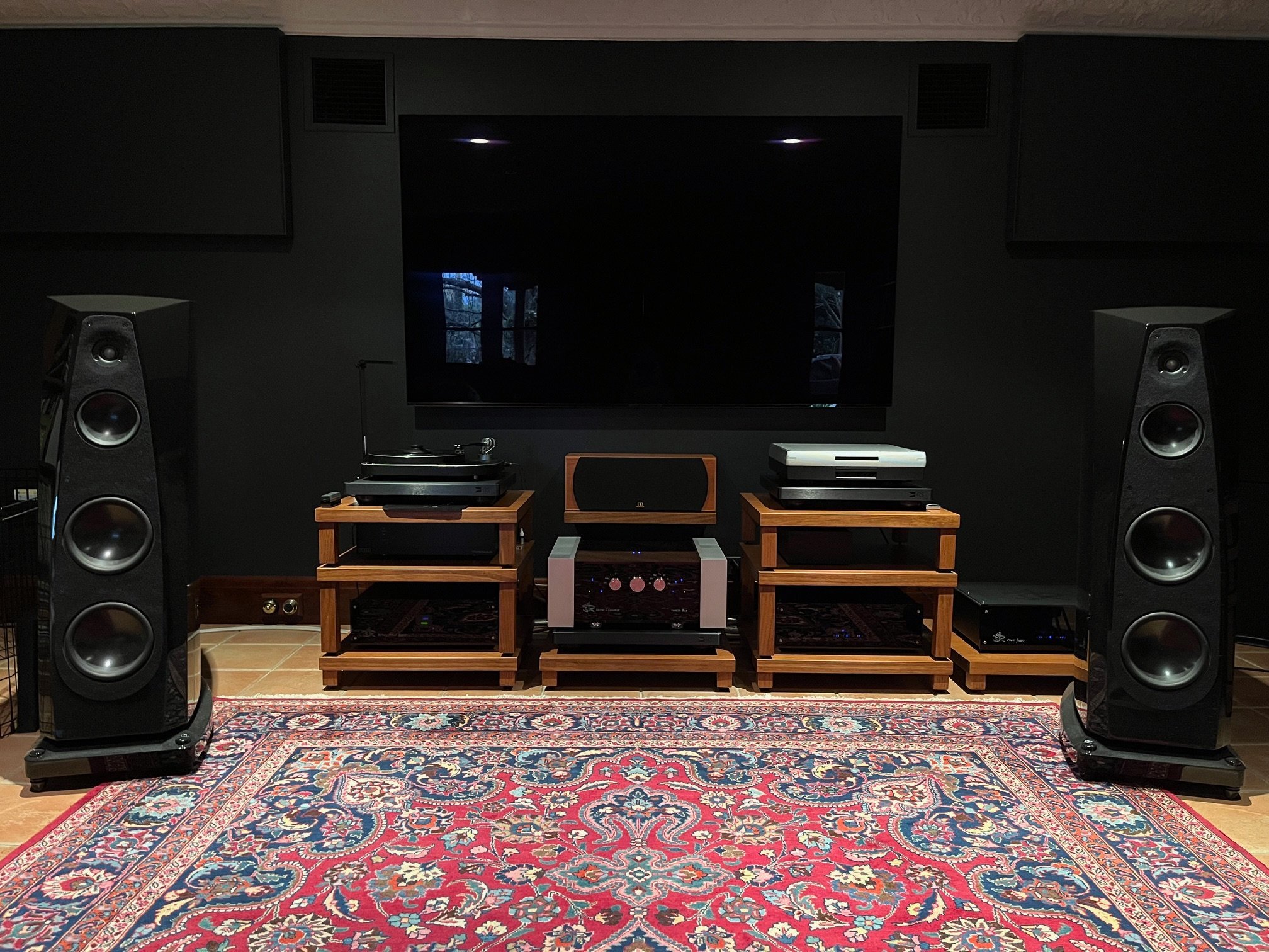 Turntable positioning - Where to place or not to place - Turntables ...