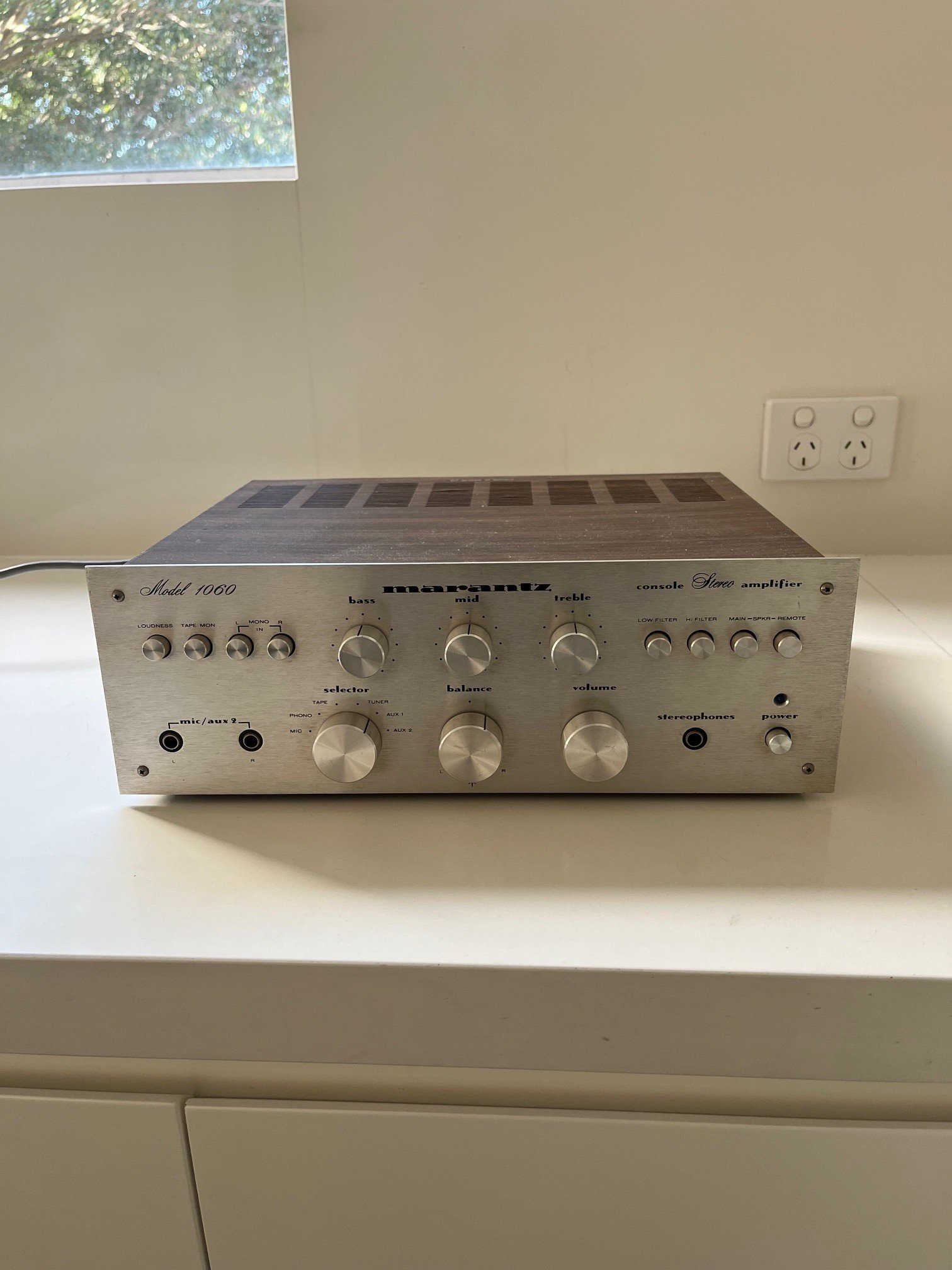 Marantz 1060 Integrated Amplifier (Solid State) |﻿ Integrated Amplifiers