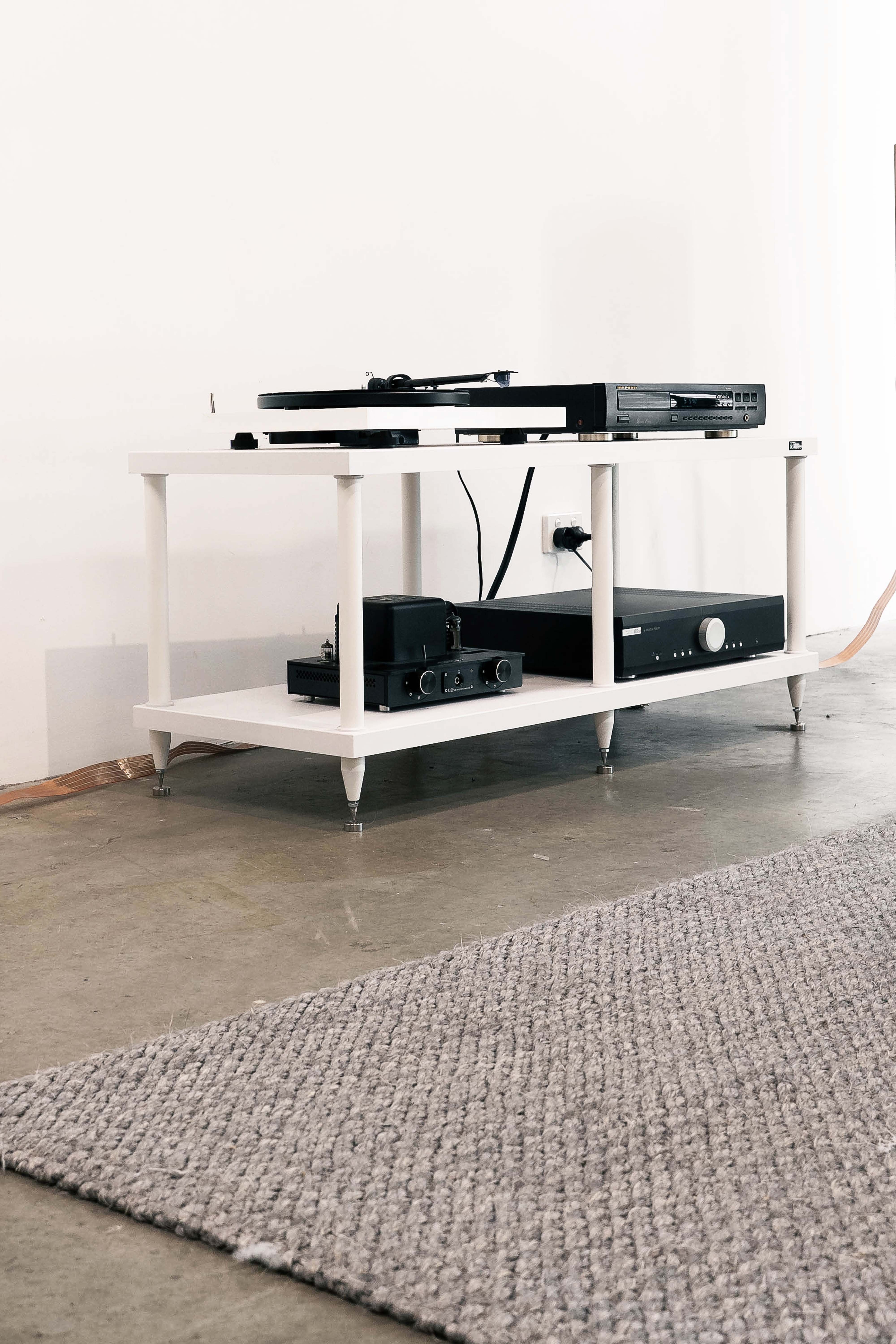 Solidsteel Ex demo S4-2 Rack - Racks & Cabinets - StereoNET