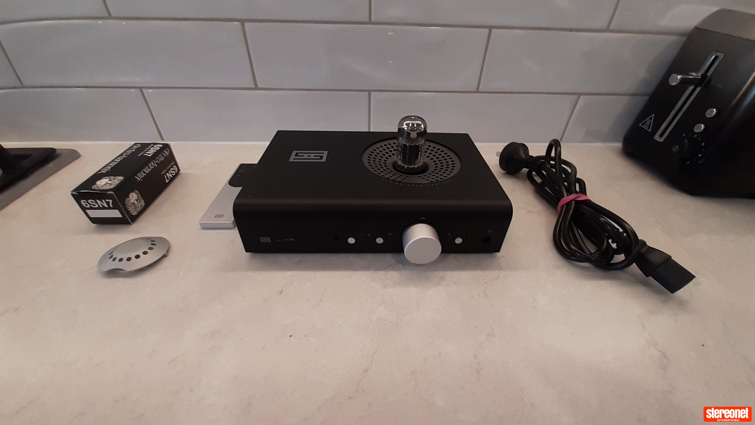 Schiit Audio Lyr + Headphone Amplifier - Headphone Amps & DACs - StereoNET