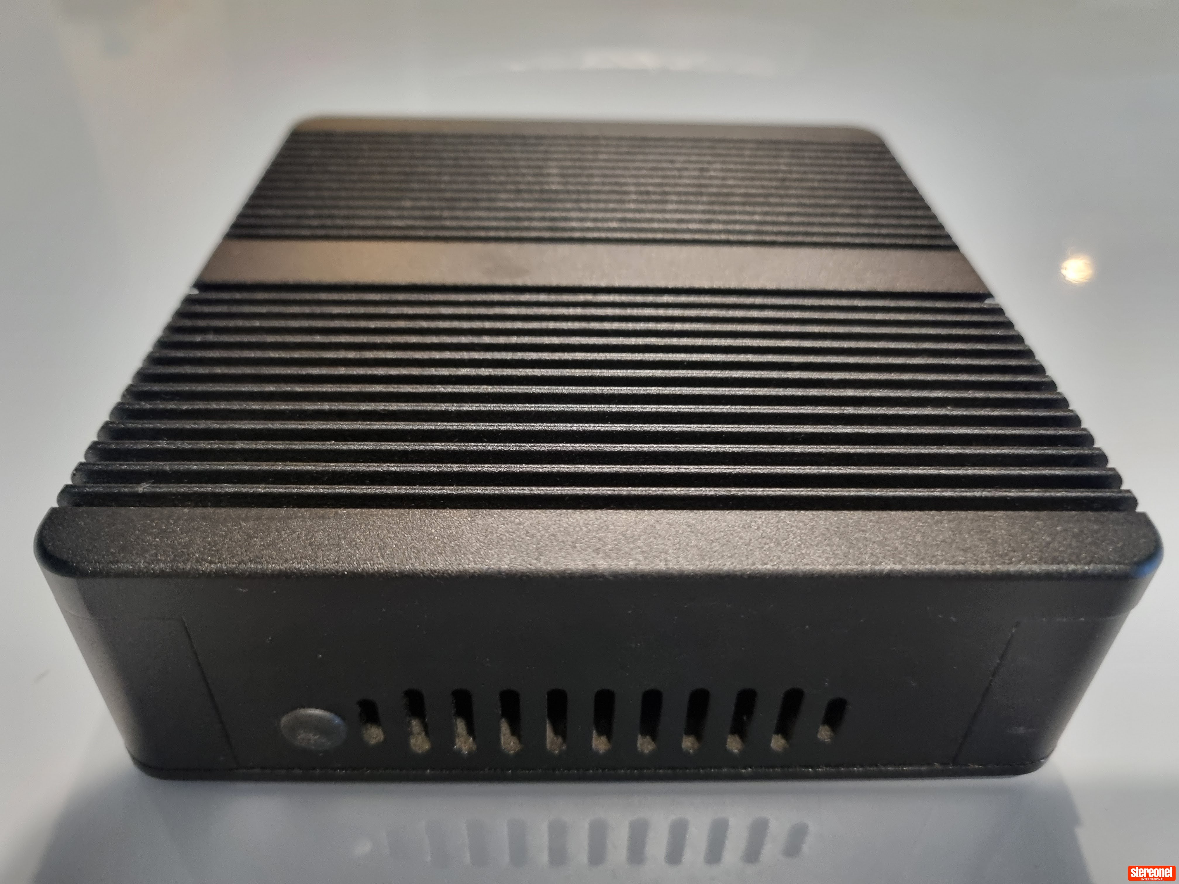 Small Green Computer Sonic Transporter Streamer - DACs and Streamers ...