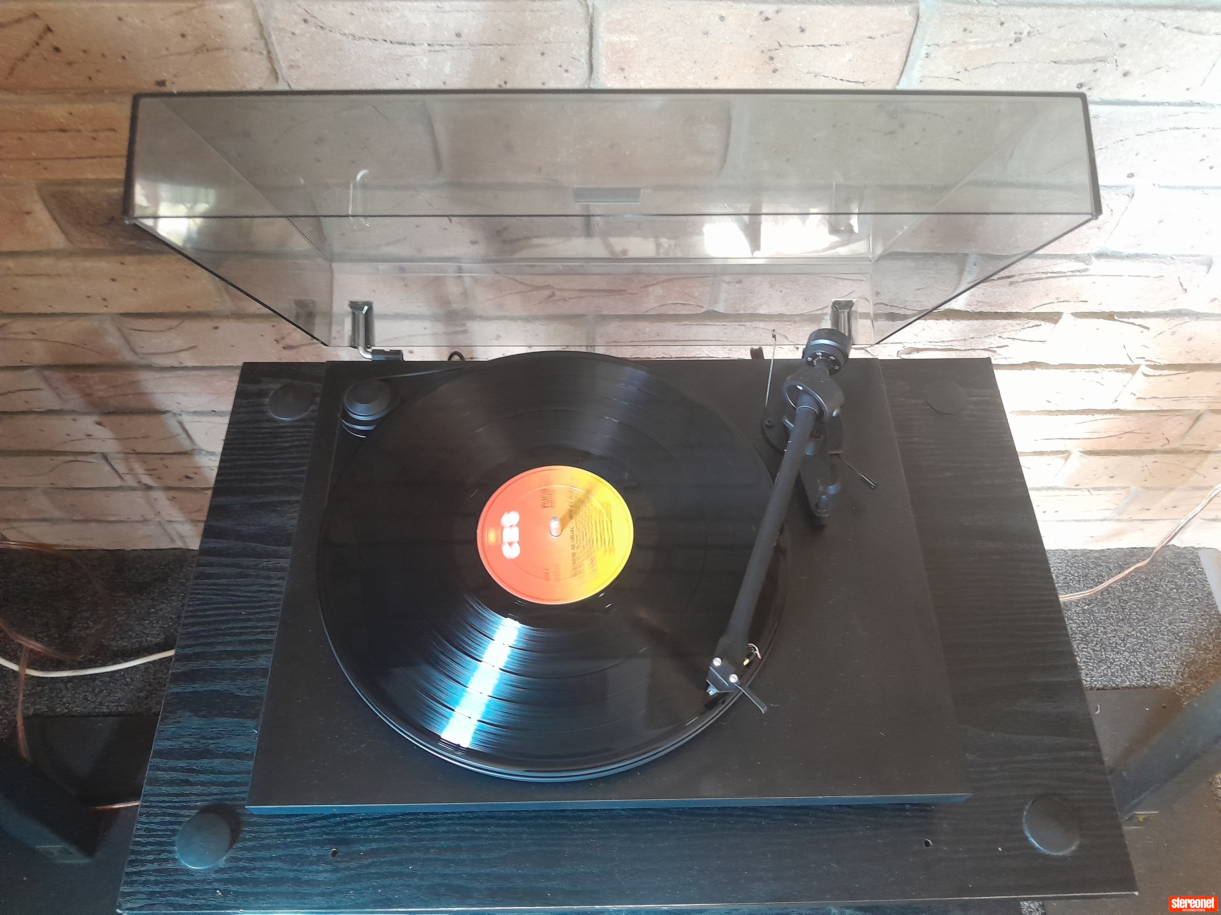 Pro-Ject Essential II Turntable - Turntables & Record Players - StereoNET