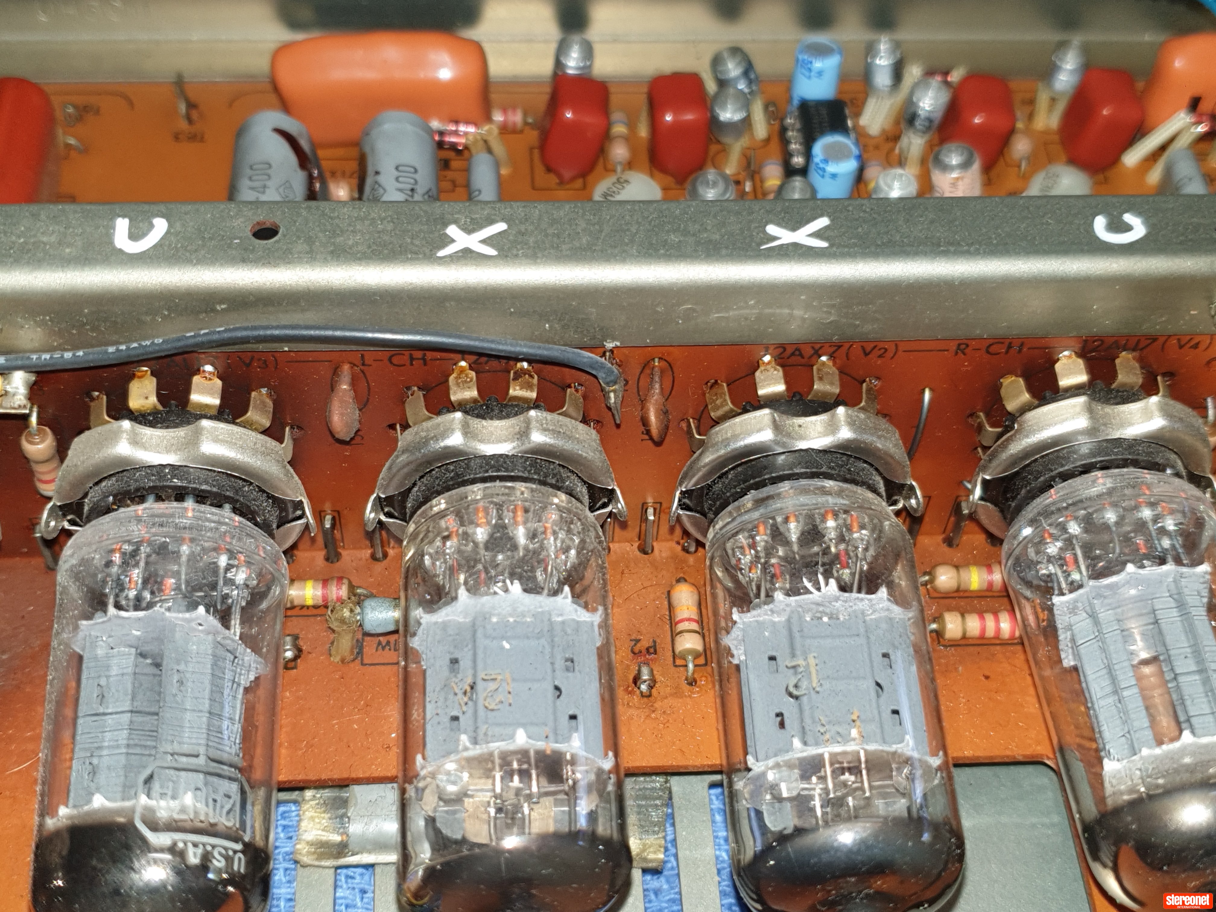 Luxman CL 34 Pre Amplifier - Pre Amplifiers - StereoNET