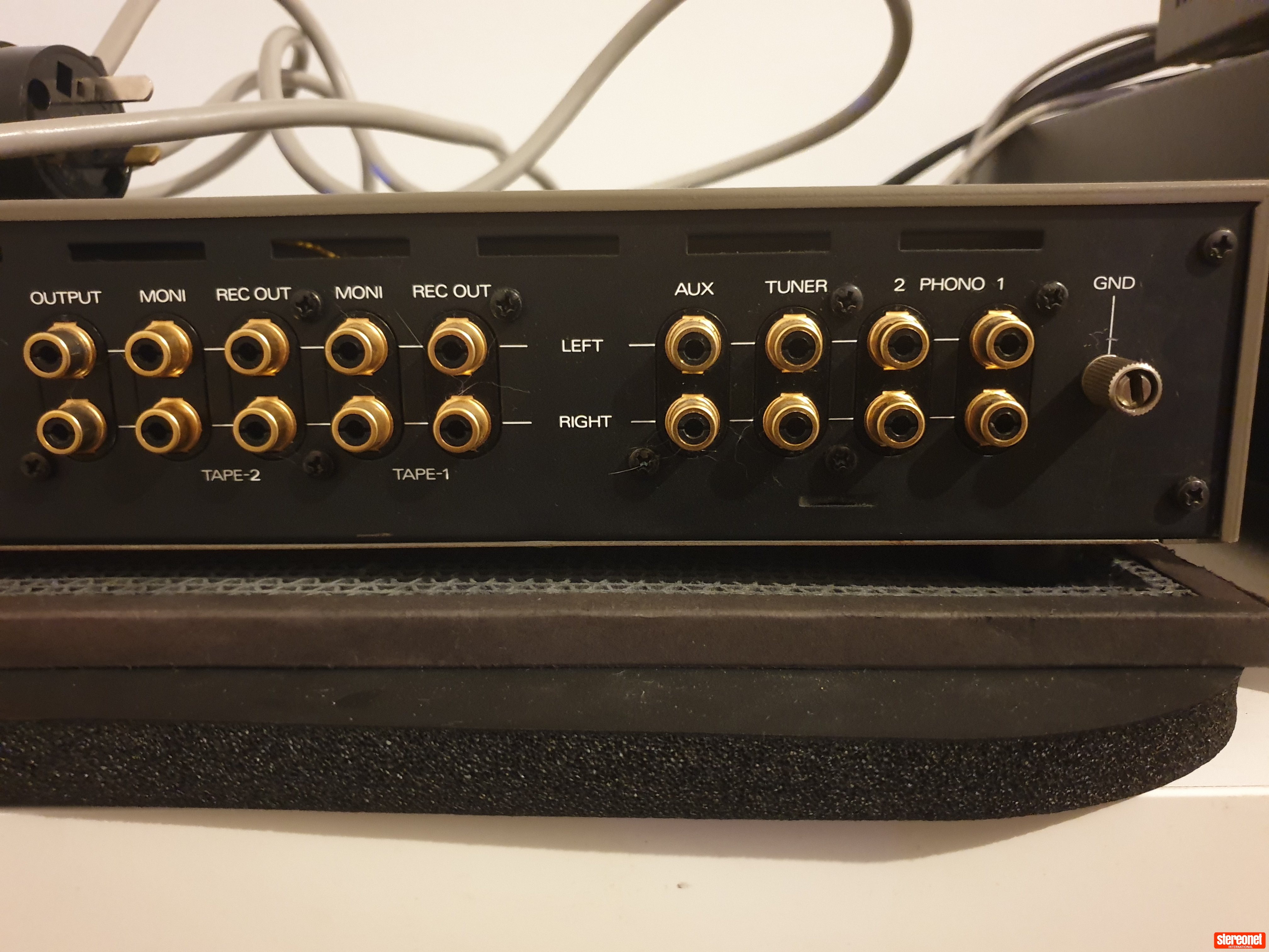 Luxman CL 34 Pre Amplifier - Pre Amplifiers - StereoNET