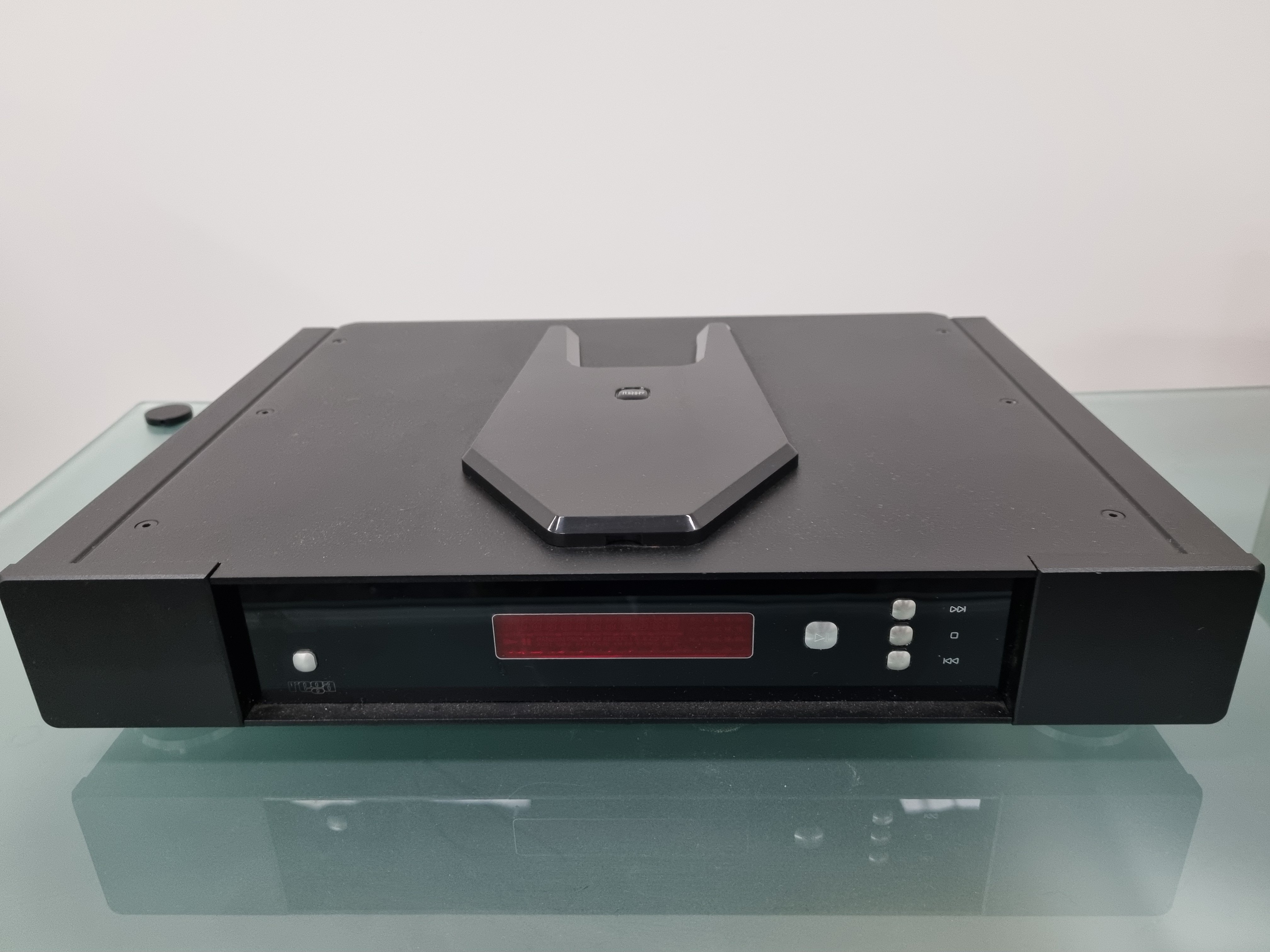 Rega Saturn-R CD Player - CD/SACD Players & Transport - StereoNET