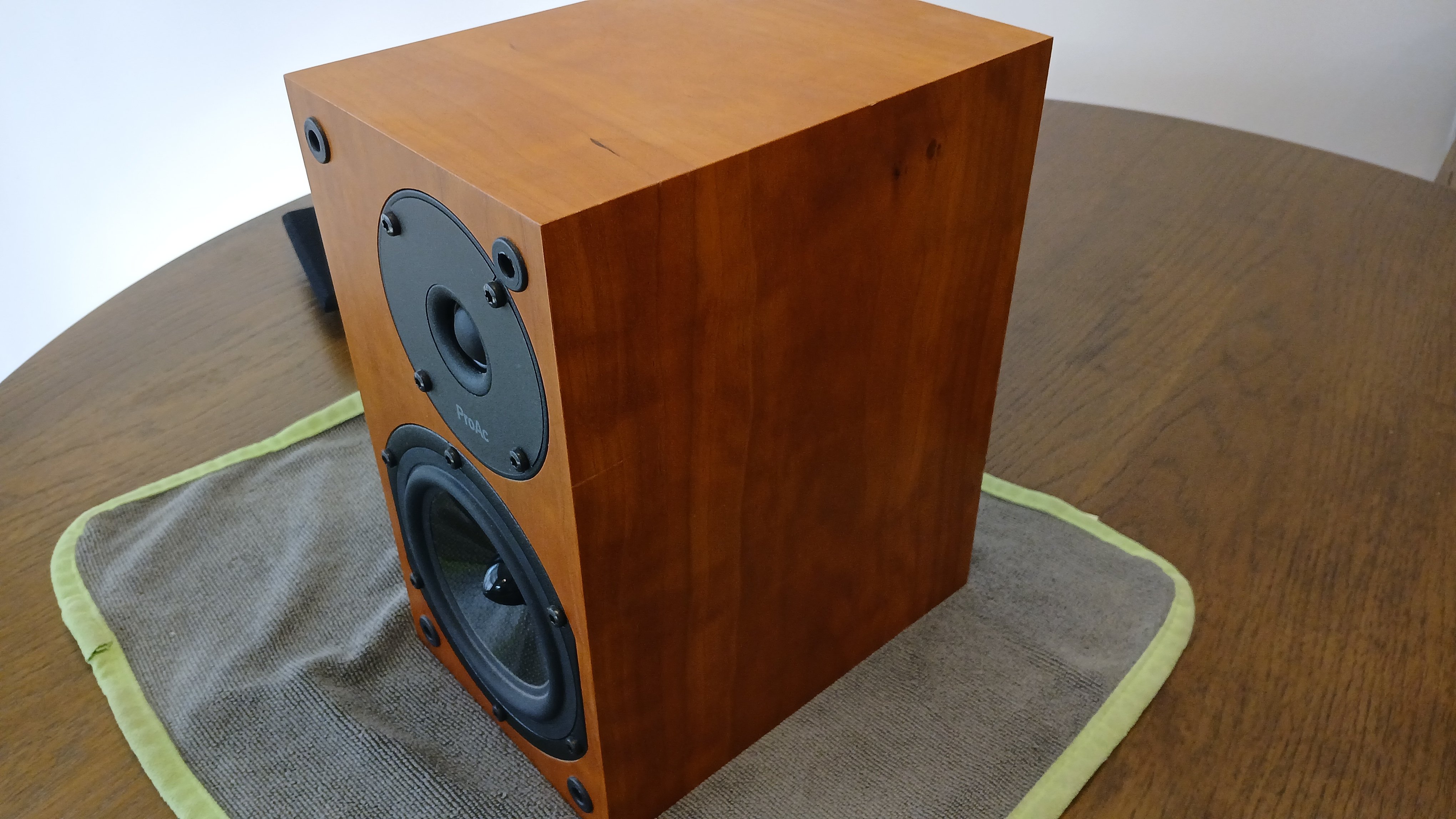 Proac Tablette Anniversary Bookshelf Loudspeakers |﻿ Bookshelf & Small ...