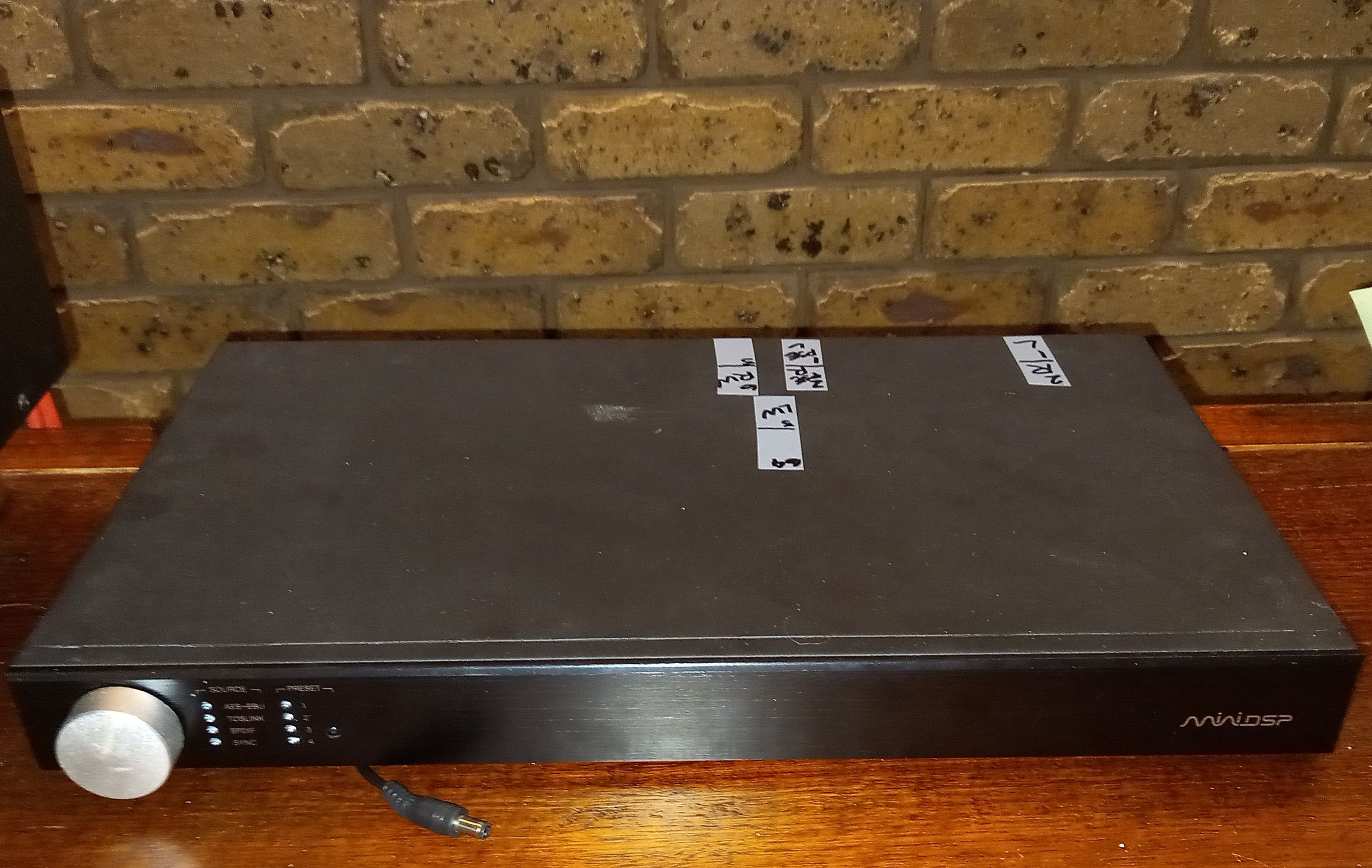 MiniDSP 4x10 Pre Amplifier - Audio Processors / Equalisers - StereoNET