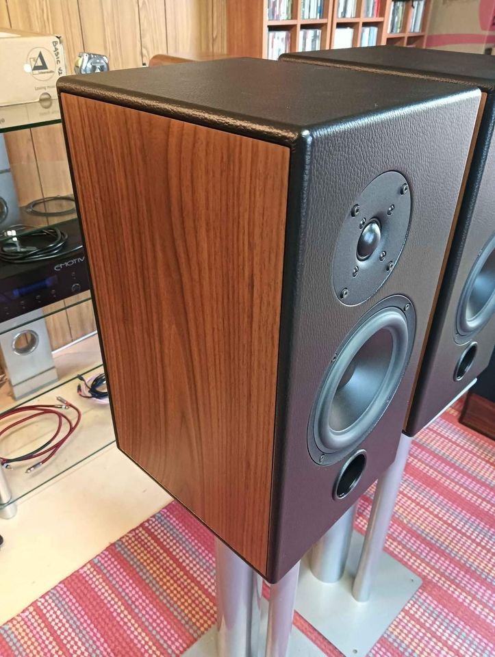 Falcon Acoustics RAM Studio 20 Standmount Loudspeakers - Bookshelf ...