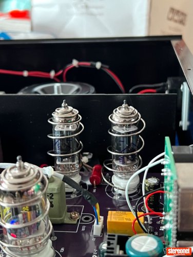 XiangSheng 728A III Tube Pre Amplifier - Pre Amplifiers - StereoNET