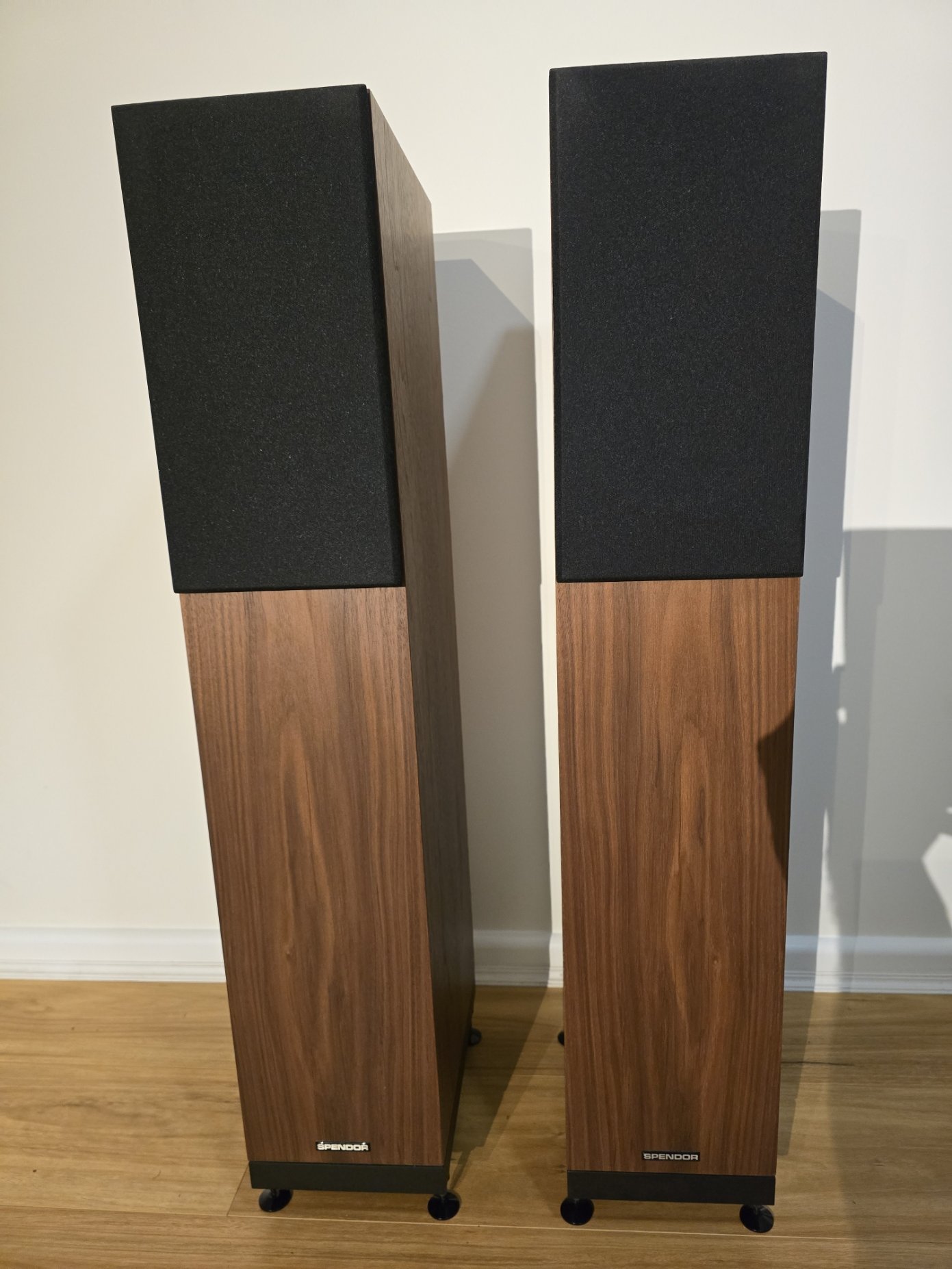 Spendor A7 Floorstanding Loudspeakers - Floorstanders & Large Monitors - StereoNET