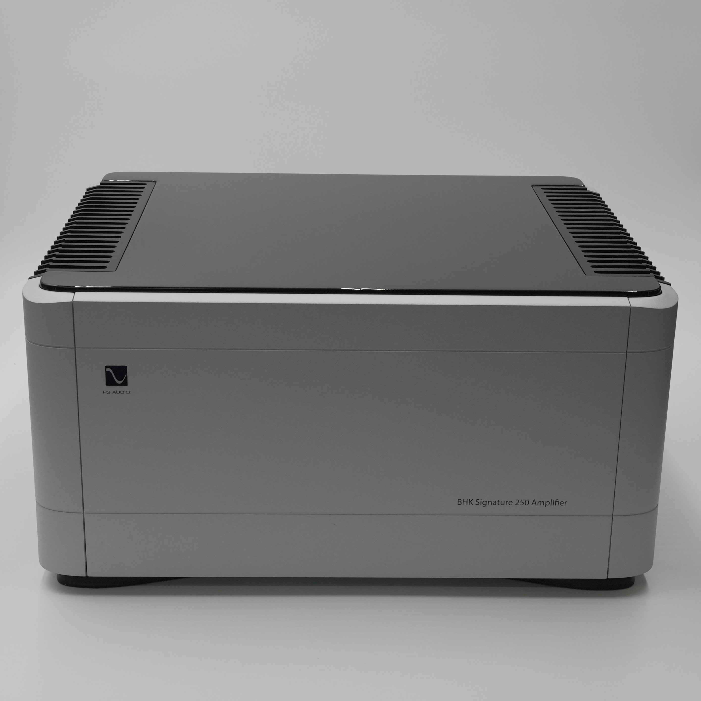 PS Audio BHK250 (Silver) Power Amplifier - Power Amplifiers - StereoNET