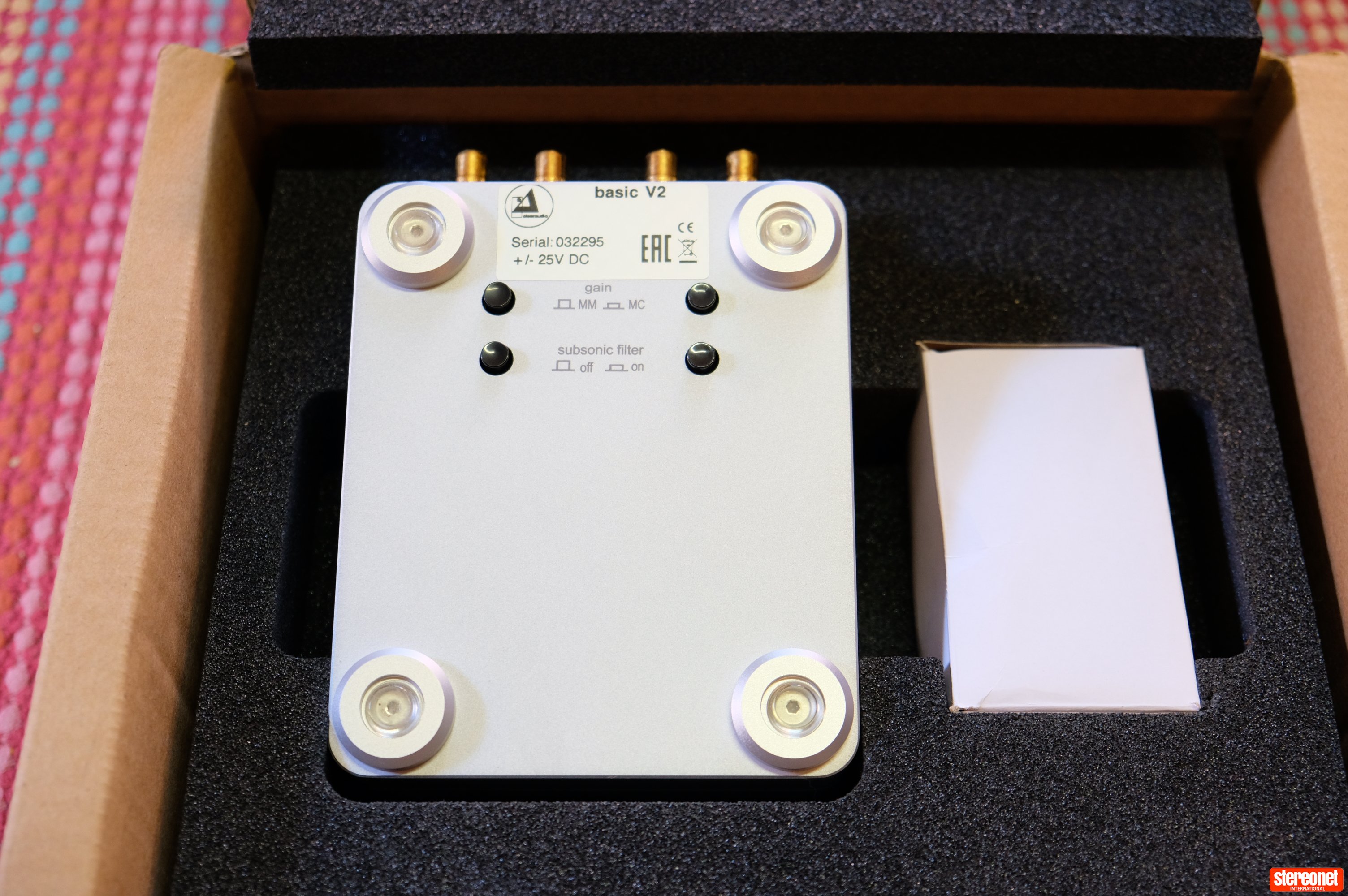 Clearaudio Basic V2 Phono Preamplifier - Phono Amplifiers - StereoNET