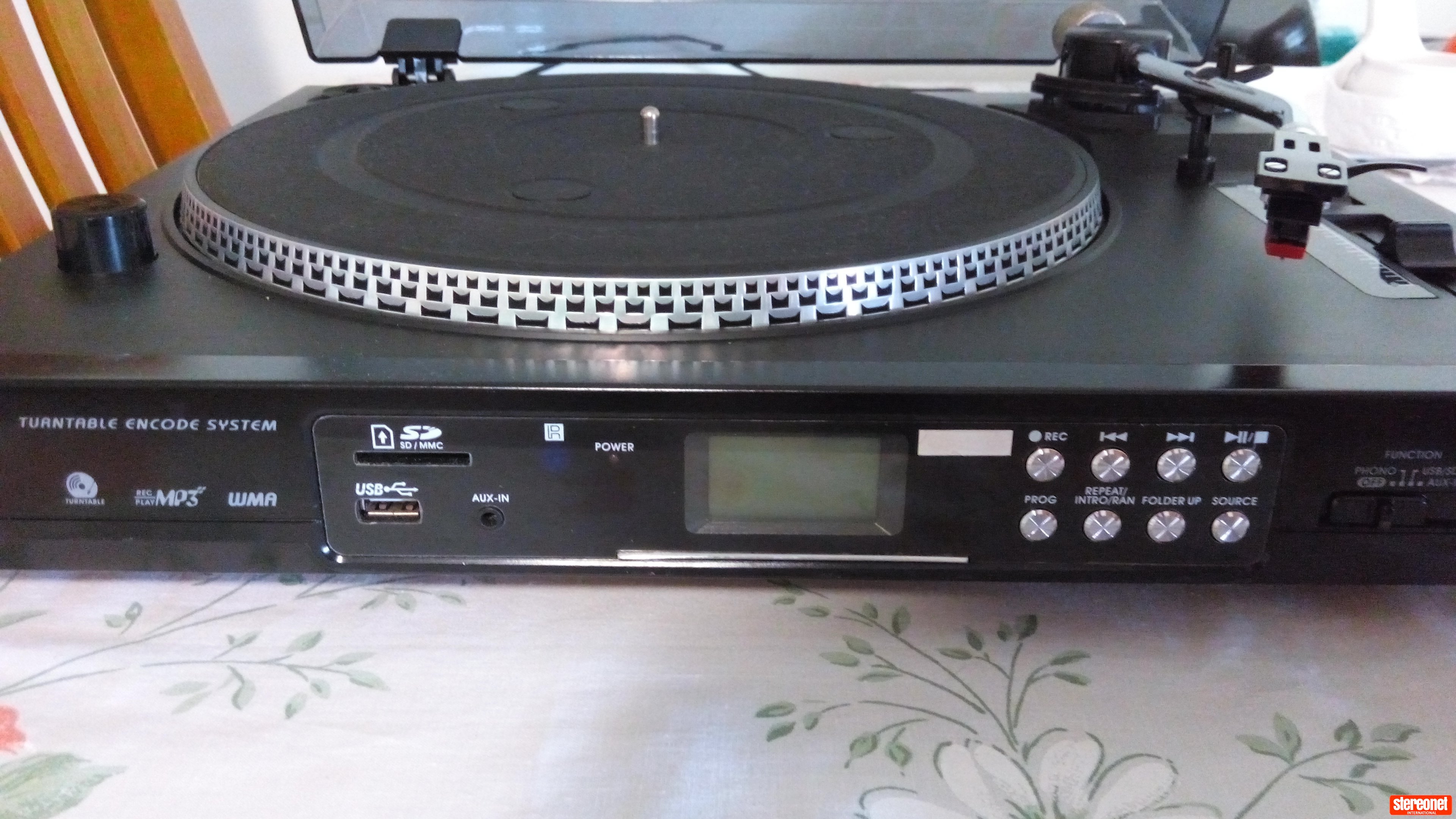 Dick Smith Turntable AE2836 with MP3 Playback & USB/SD Encode Turntable ...