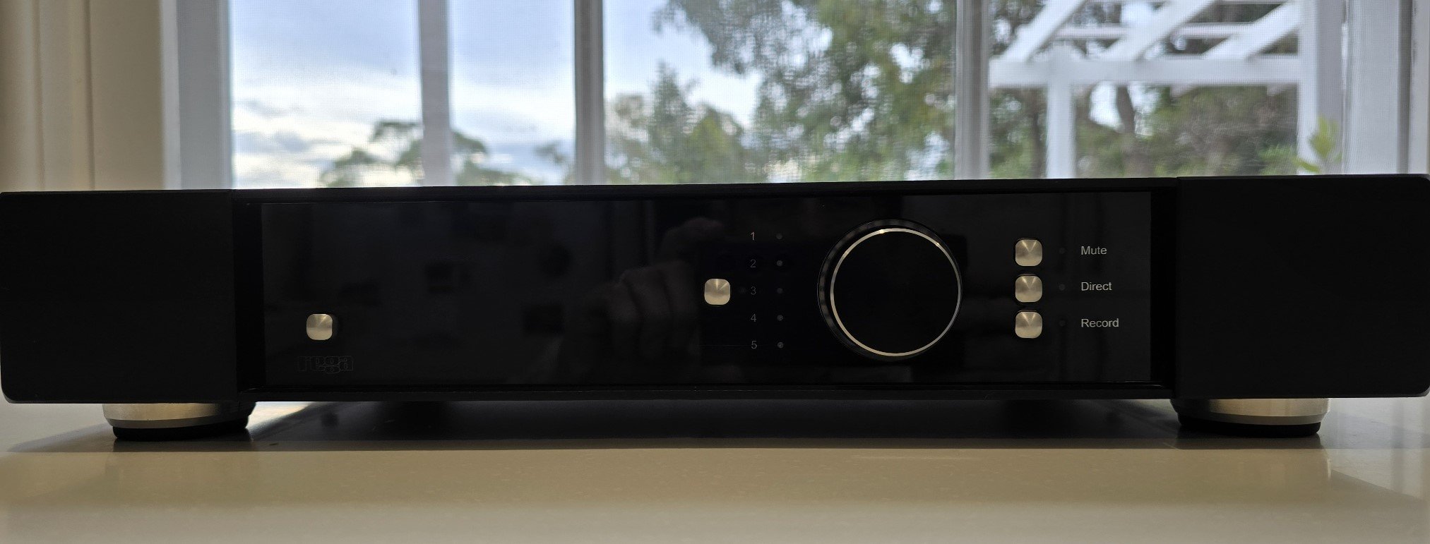 Rega Elicit-R Integrated Amplifier (Solid State) - Integrated ...