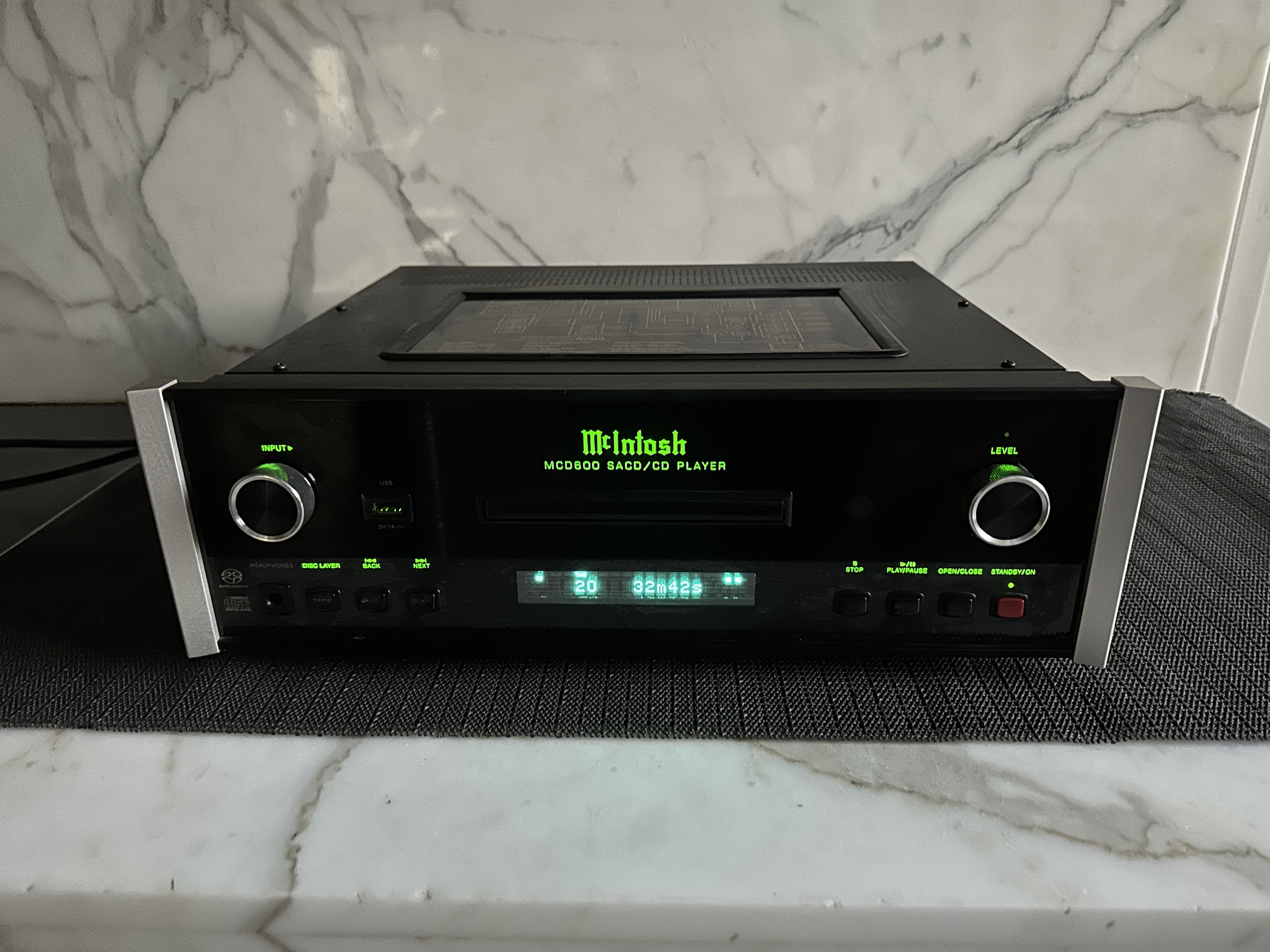 McIntosh MCD600 SACD Player - CD/SACD Players & Transport - StereoNET